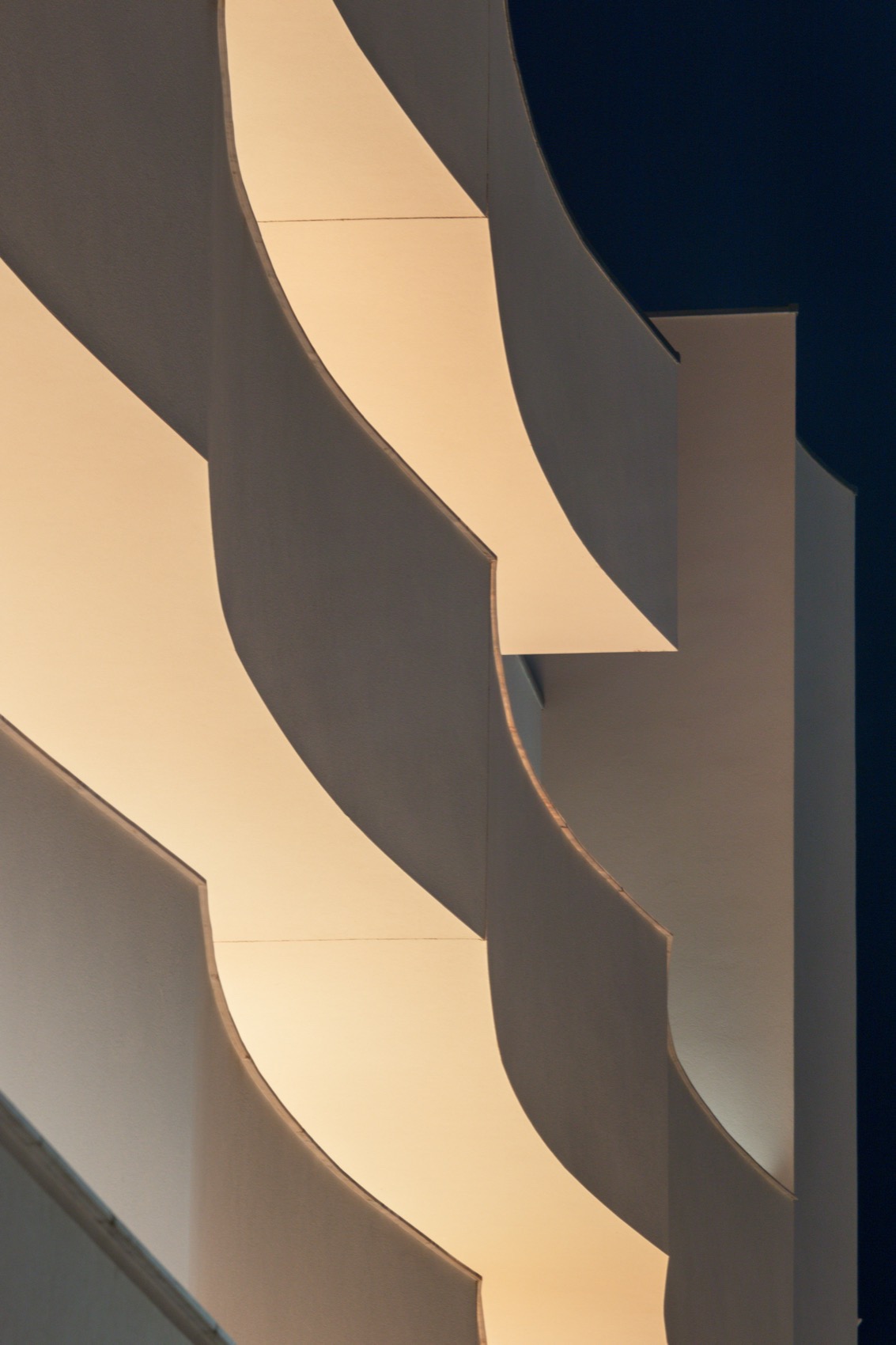 AURORA 10 BULDING by Tiago do Vale Architects - 谷德设计网