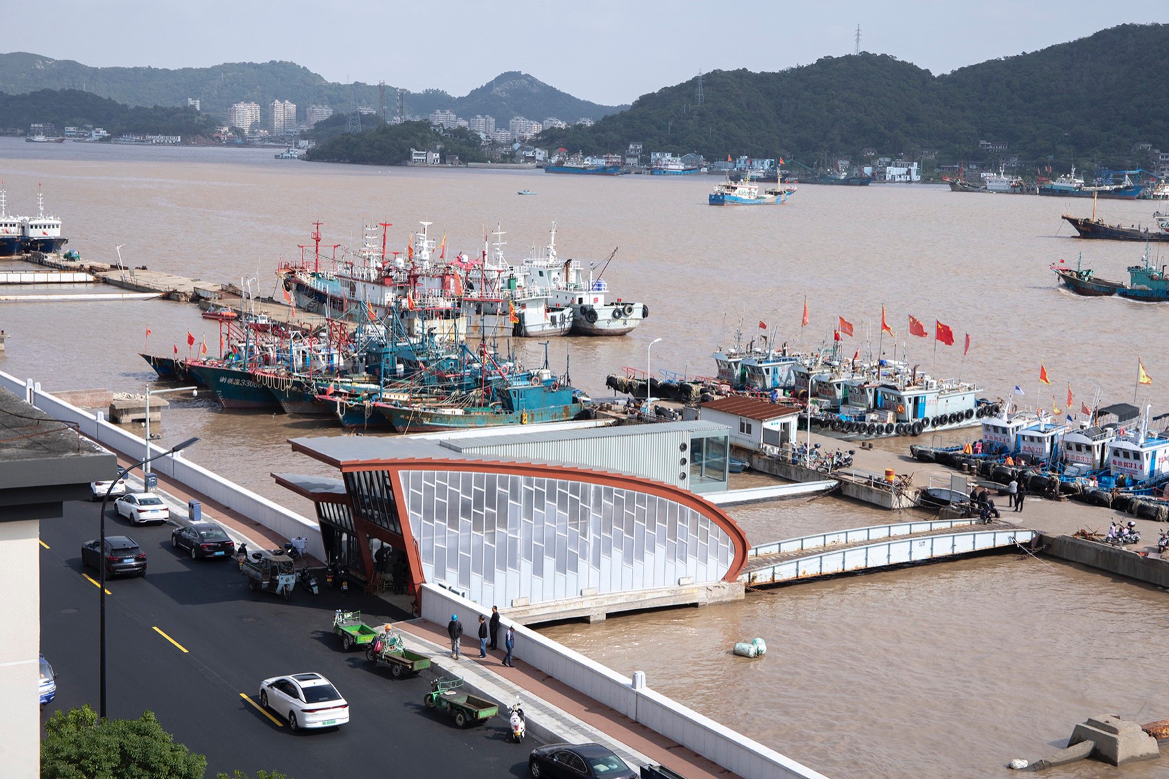 Dongmen Pier Renovation by TheY Architects - 谷德设计网