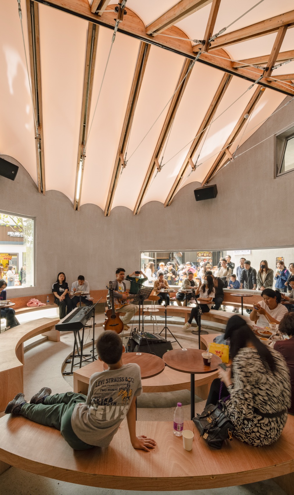 YOUNG INN’S FIRE PUB Panlong Tiandi by SZ-ARCHITECTS - 谷德设计网