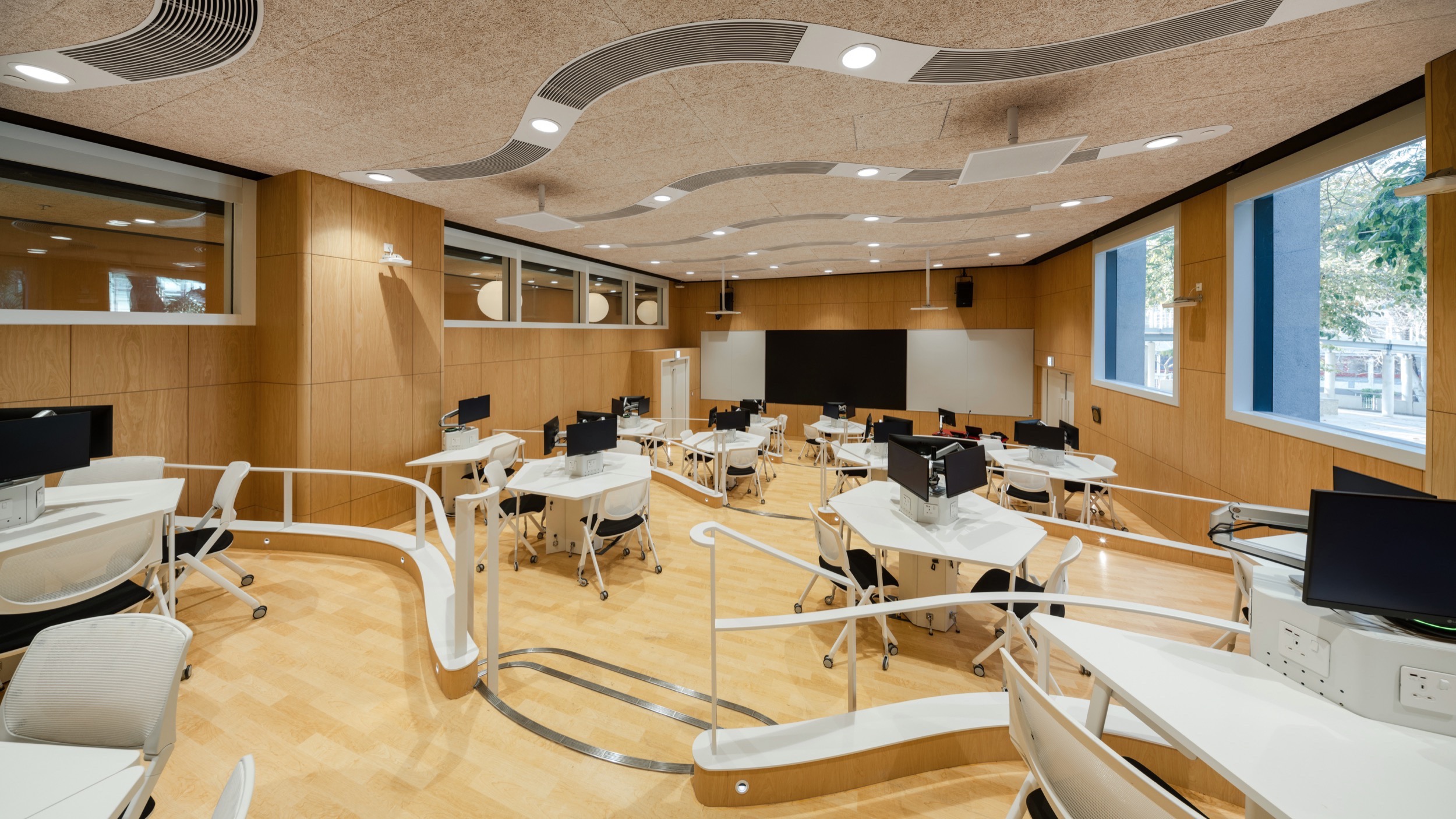 Lingnan University Flipped Lecture Theatres by Atelier Nuno - 谷德设计网