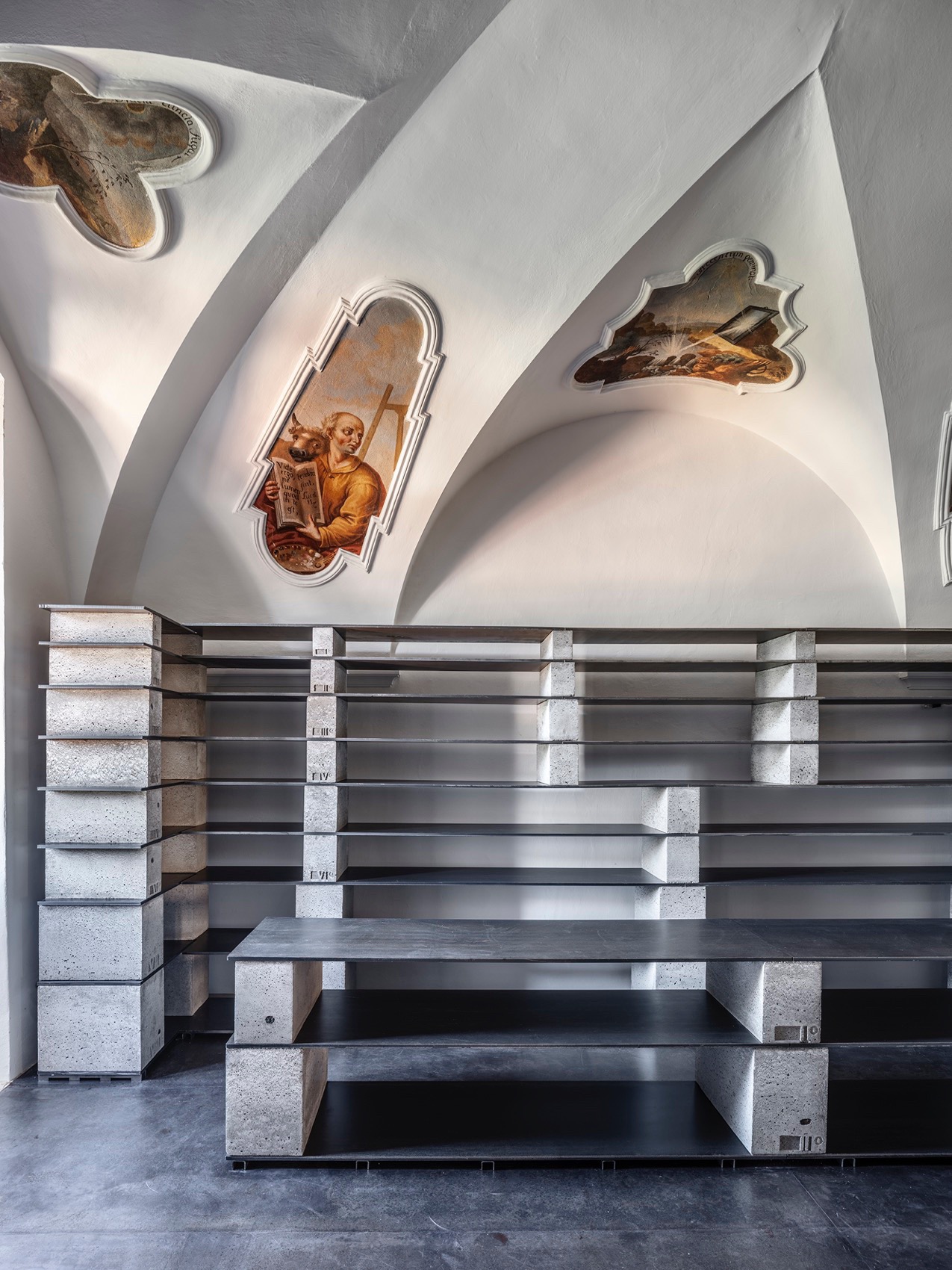 Library in the monastery Želiv by Šépka architekti - 谷德设计网