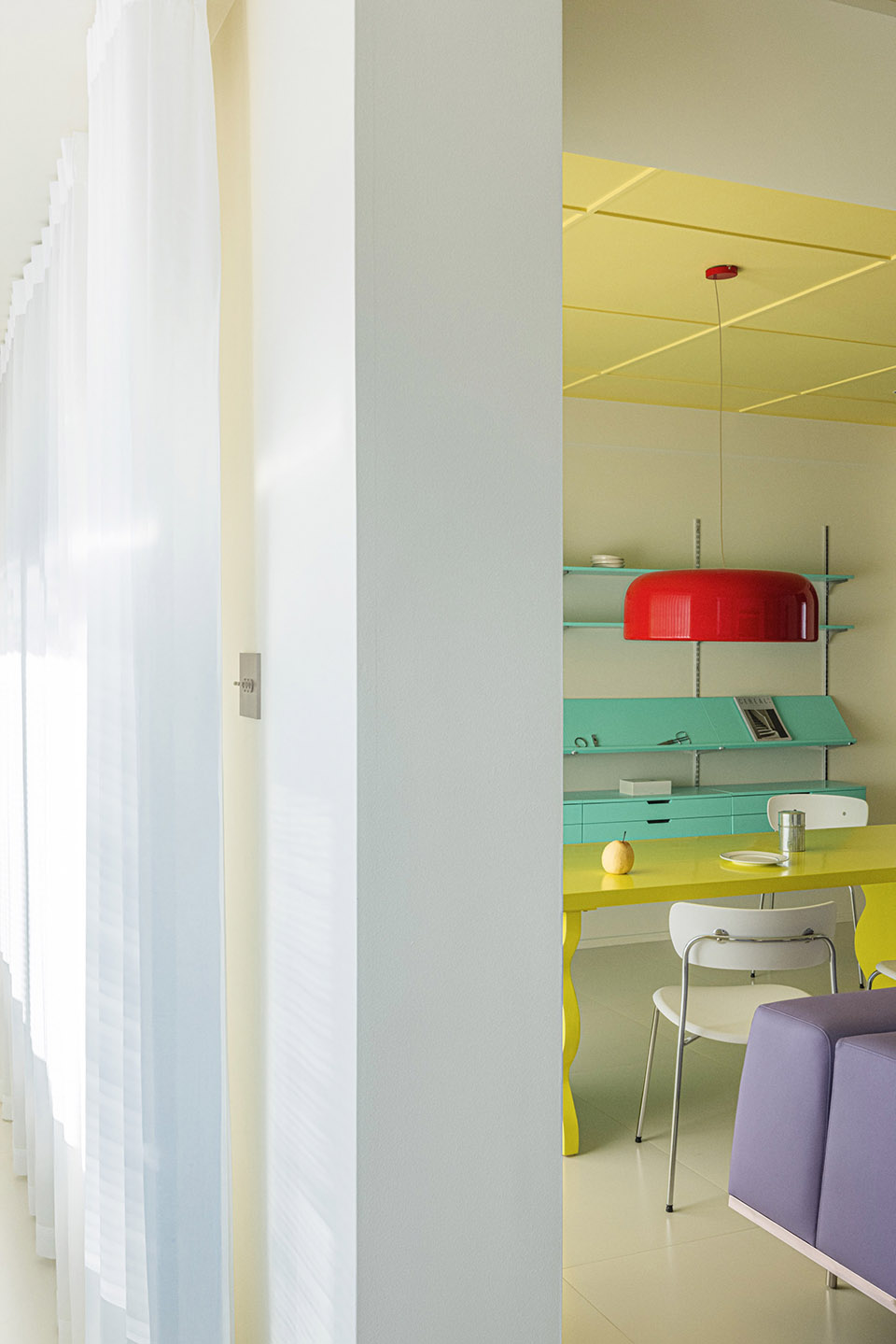 Color Emotion Interior Design by Chuan Yi Design - 谷德设计网