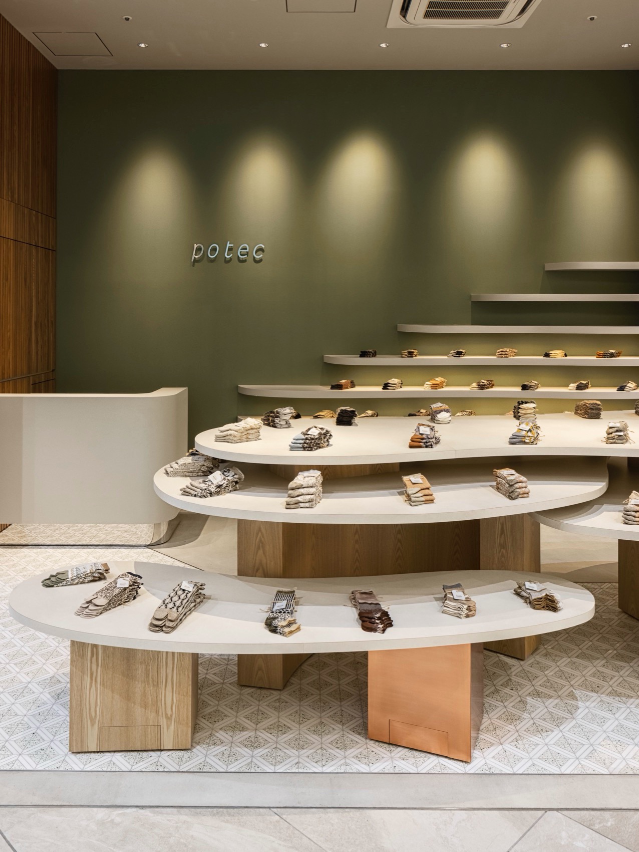 Potec NAGOYA CHUNICHI BUILDING by KAMITOPEN - 谷德设计网