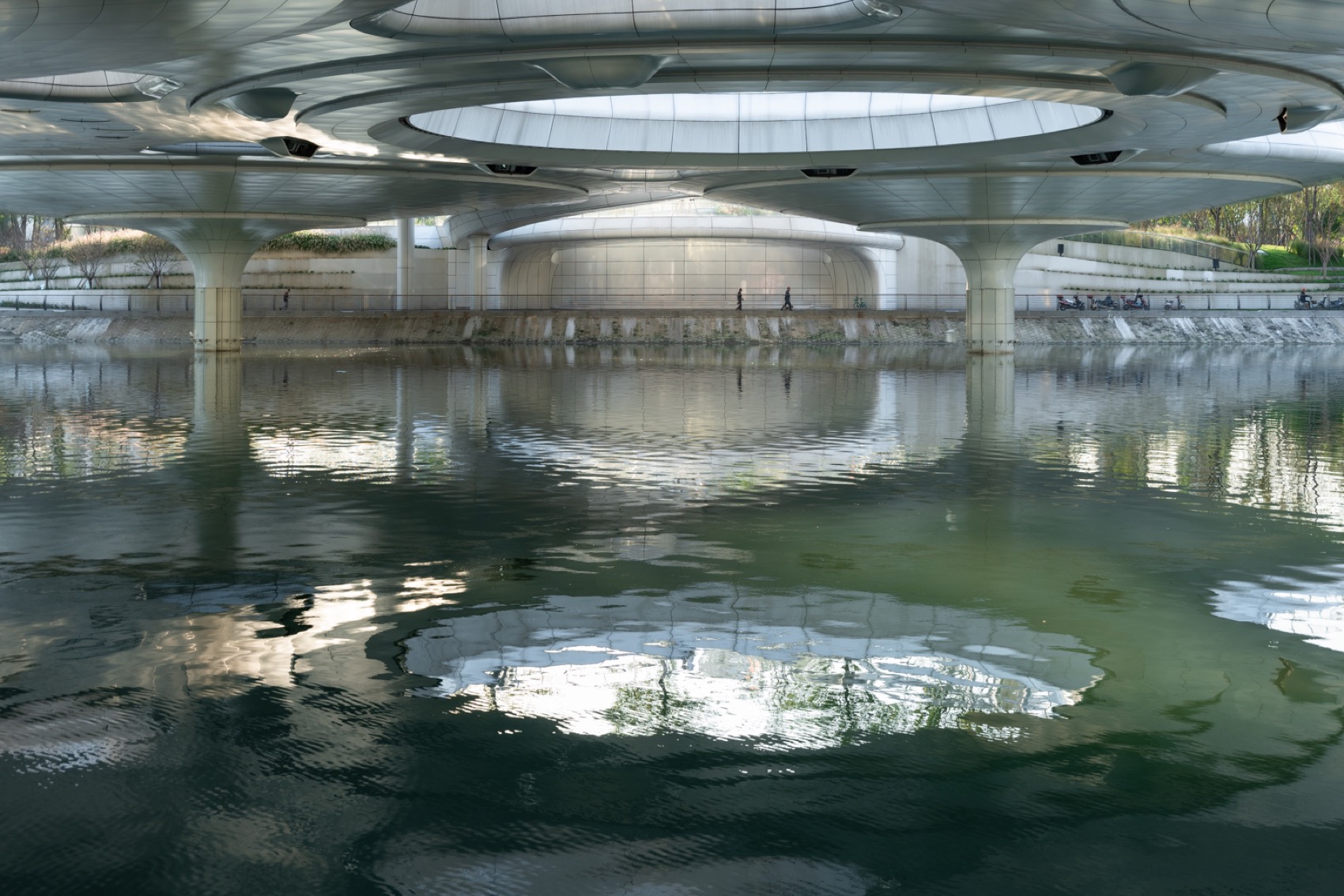 Landscape Design of the Jiaozi Pedestrian Bridge Park in Chengdu by ...