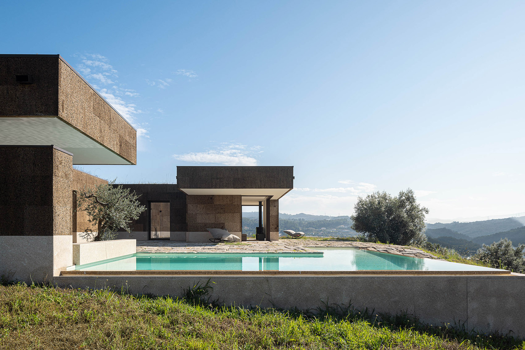 Casa da Levada by Tsou Arquitectos - 谷德设计网