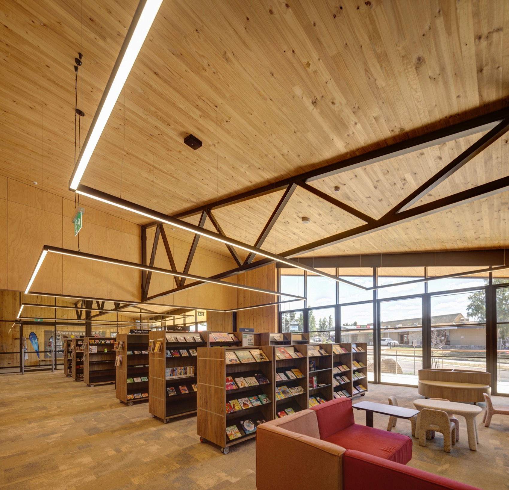 Jindabyne Library and Community Centre by fjcstudio - 谷德设计网