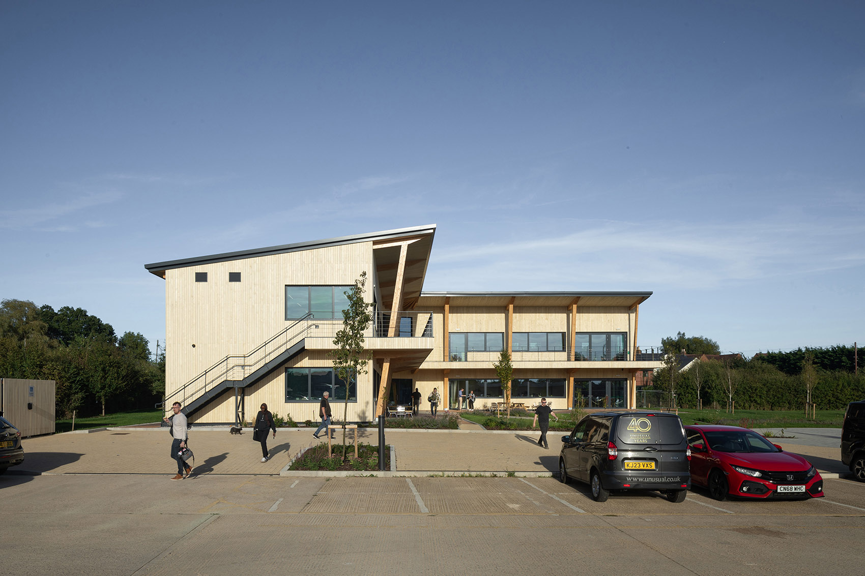 Unusual Rigging HQ by Corstorphine & Wright - 谷德设计网