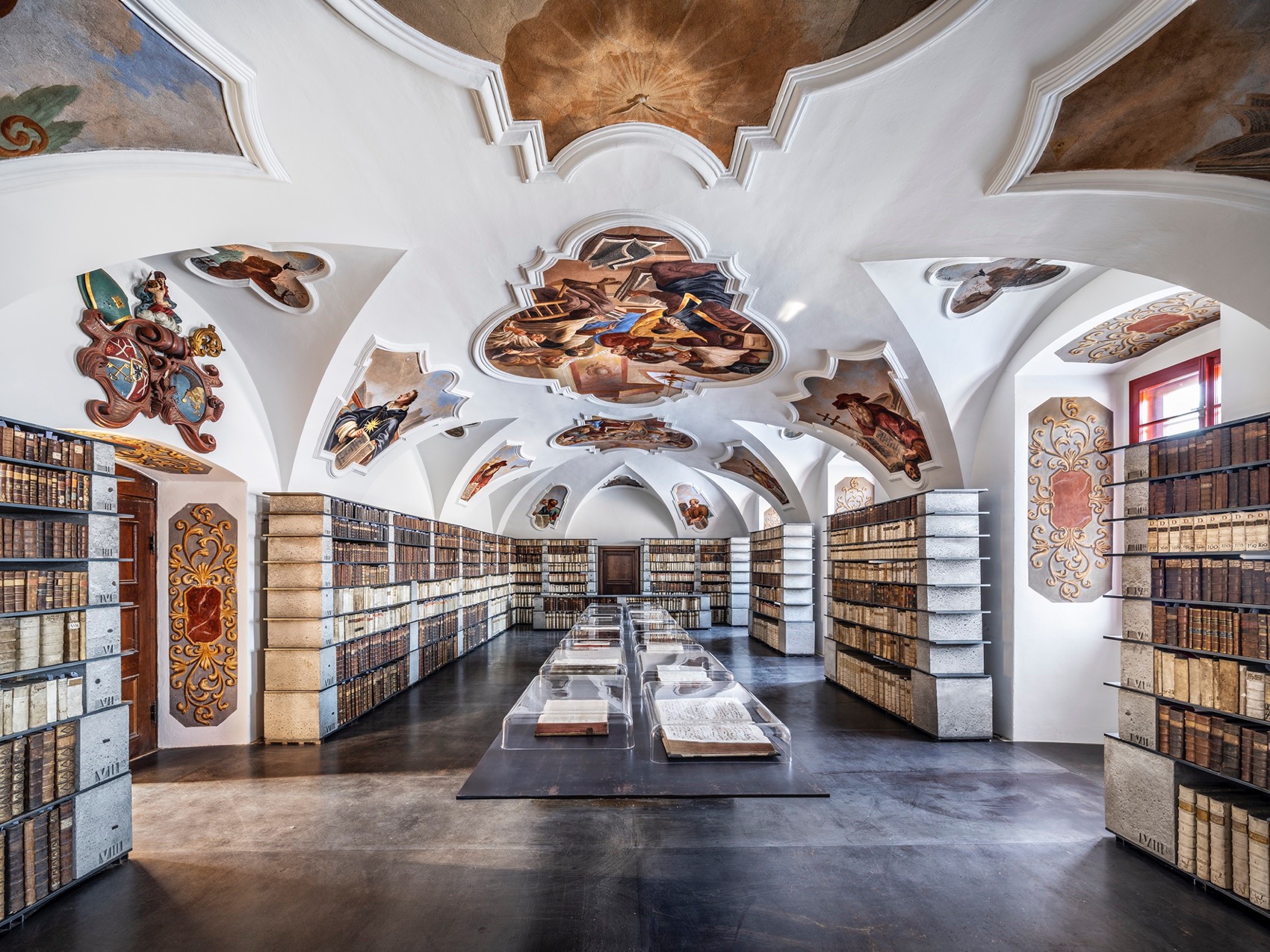 Library in the monastery Želiv by Šépka architekti - 谷德设计网