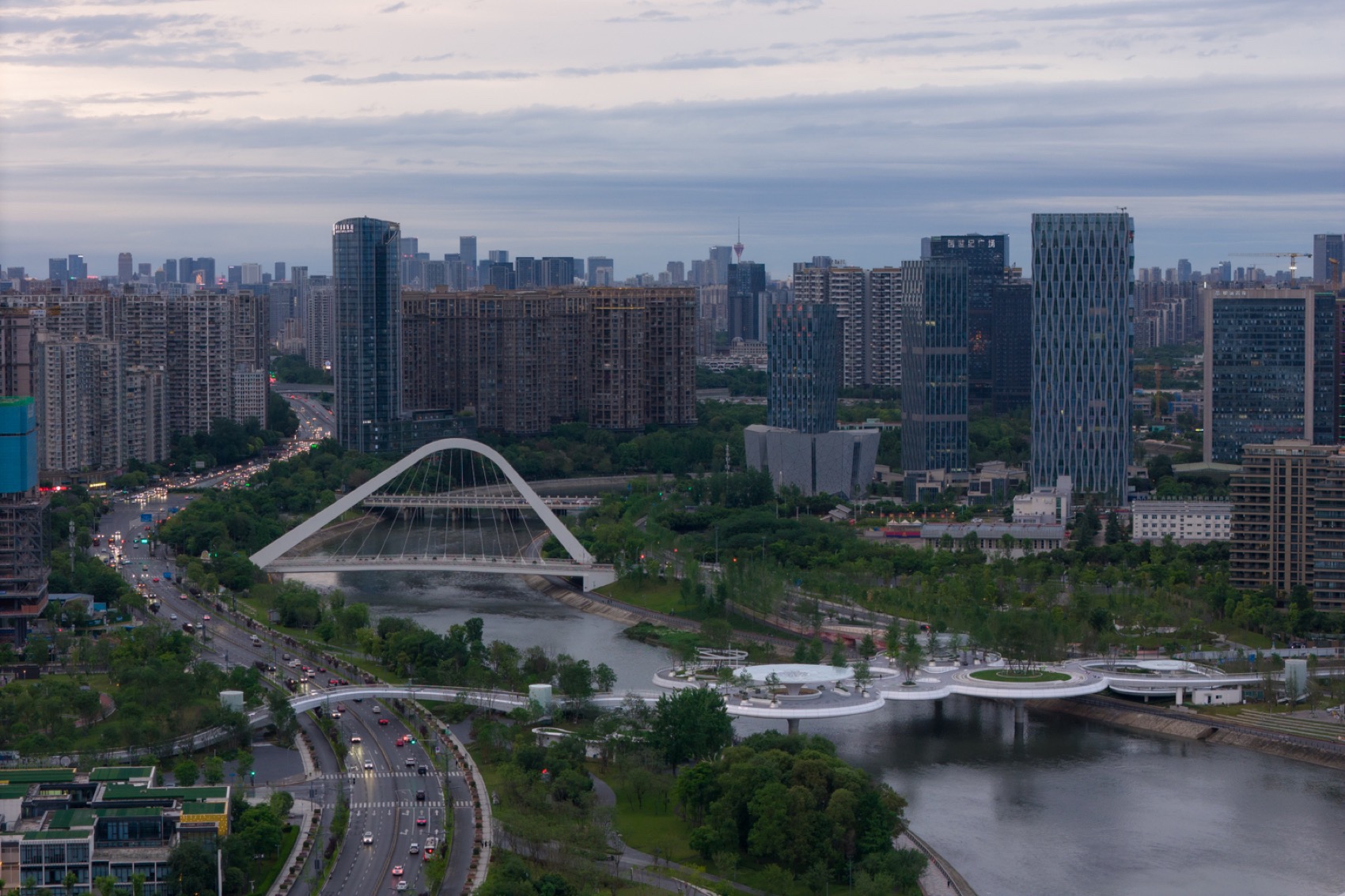 Landscape Design of the Jiaozi Pedestrian Bridge Park in Chengdu by ...
