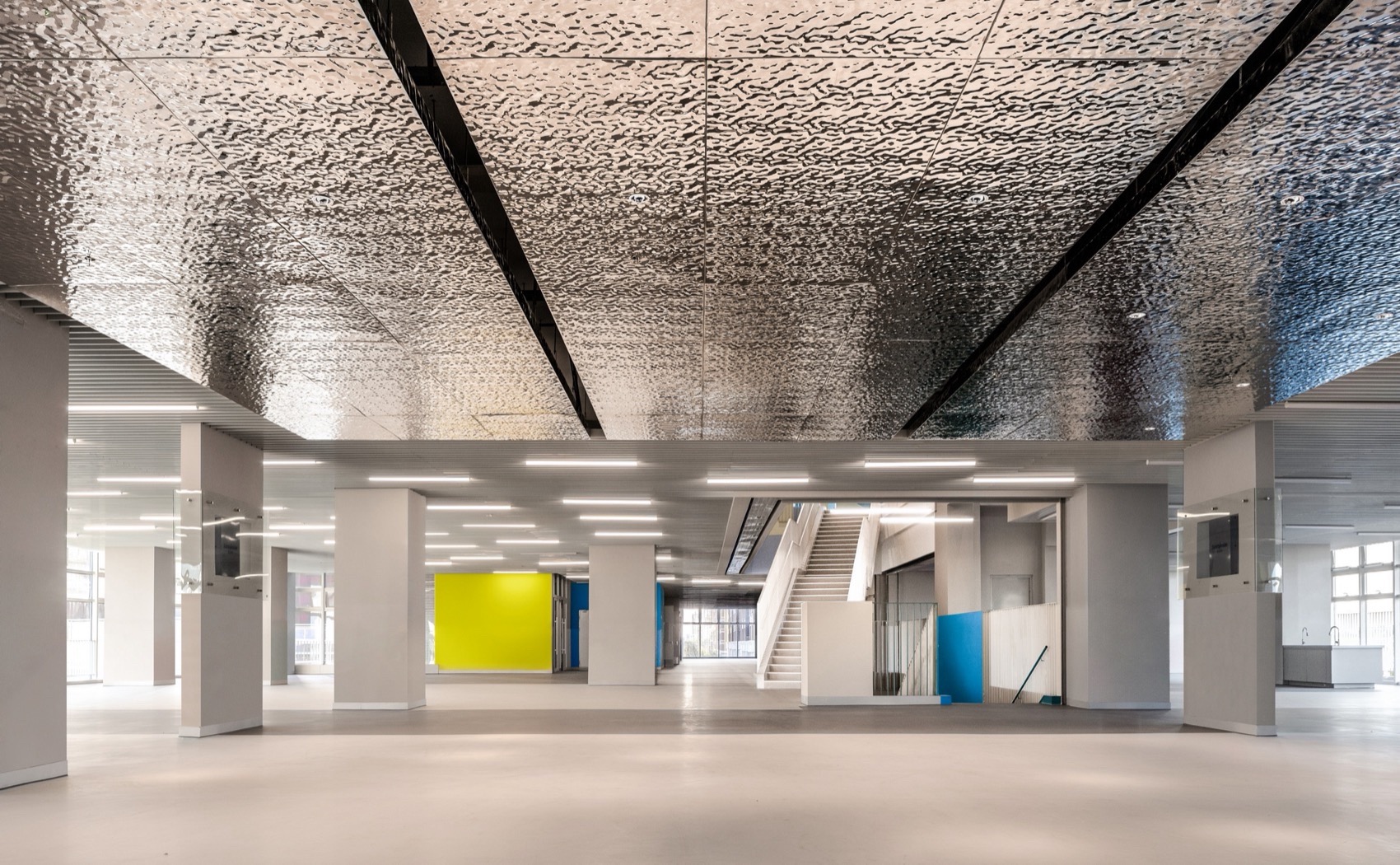 Run Tang School by Inclusive Architectural Practice - 谷德设计网