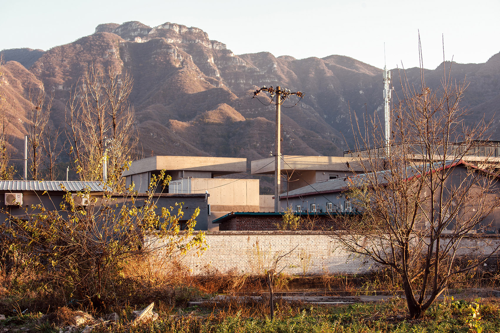 Riverside House by xiān Architects - 谷德设计网