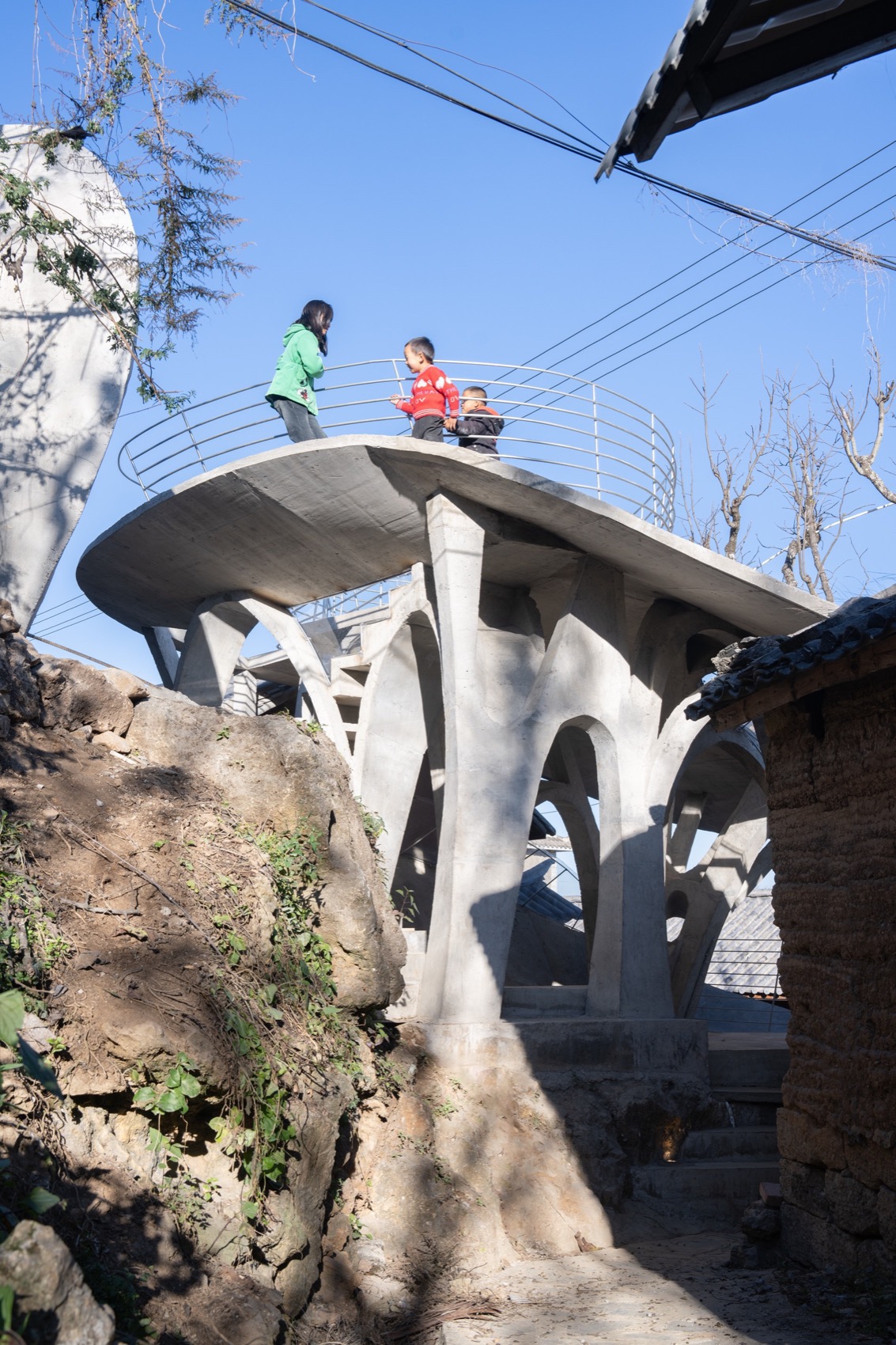 Mushroom library for Children in Yunnan by Kong Xiangwei Studio - 谷德设计网