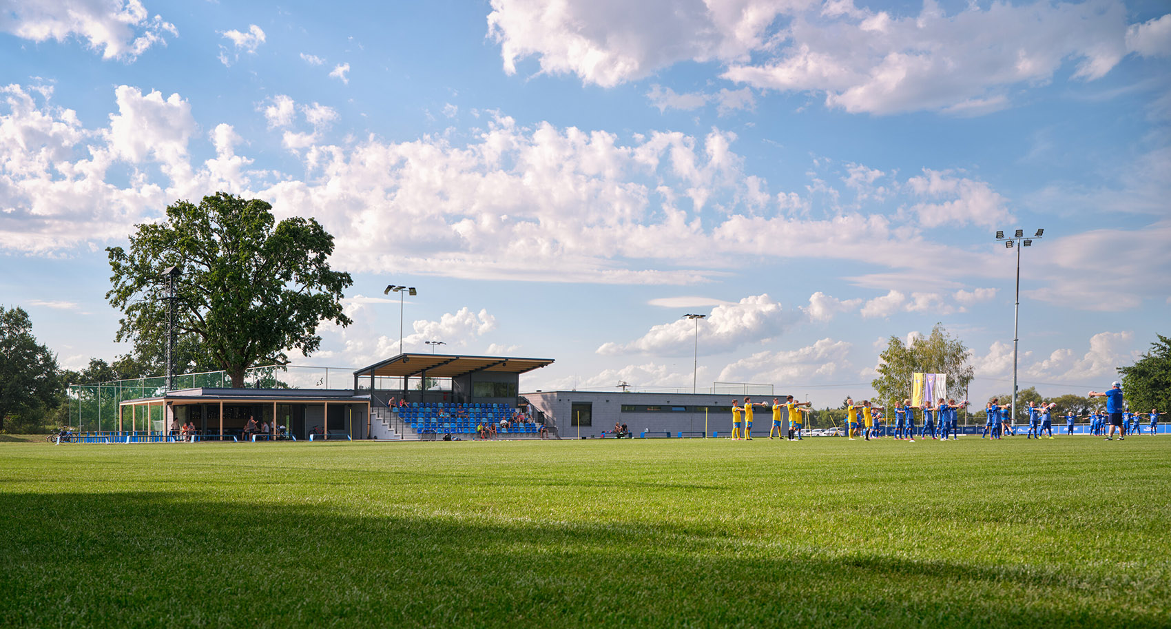 SK Planá Sports Complex by PROAM ARCHITEKTI - 谷德设计网