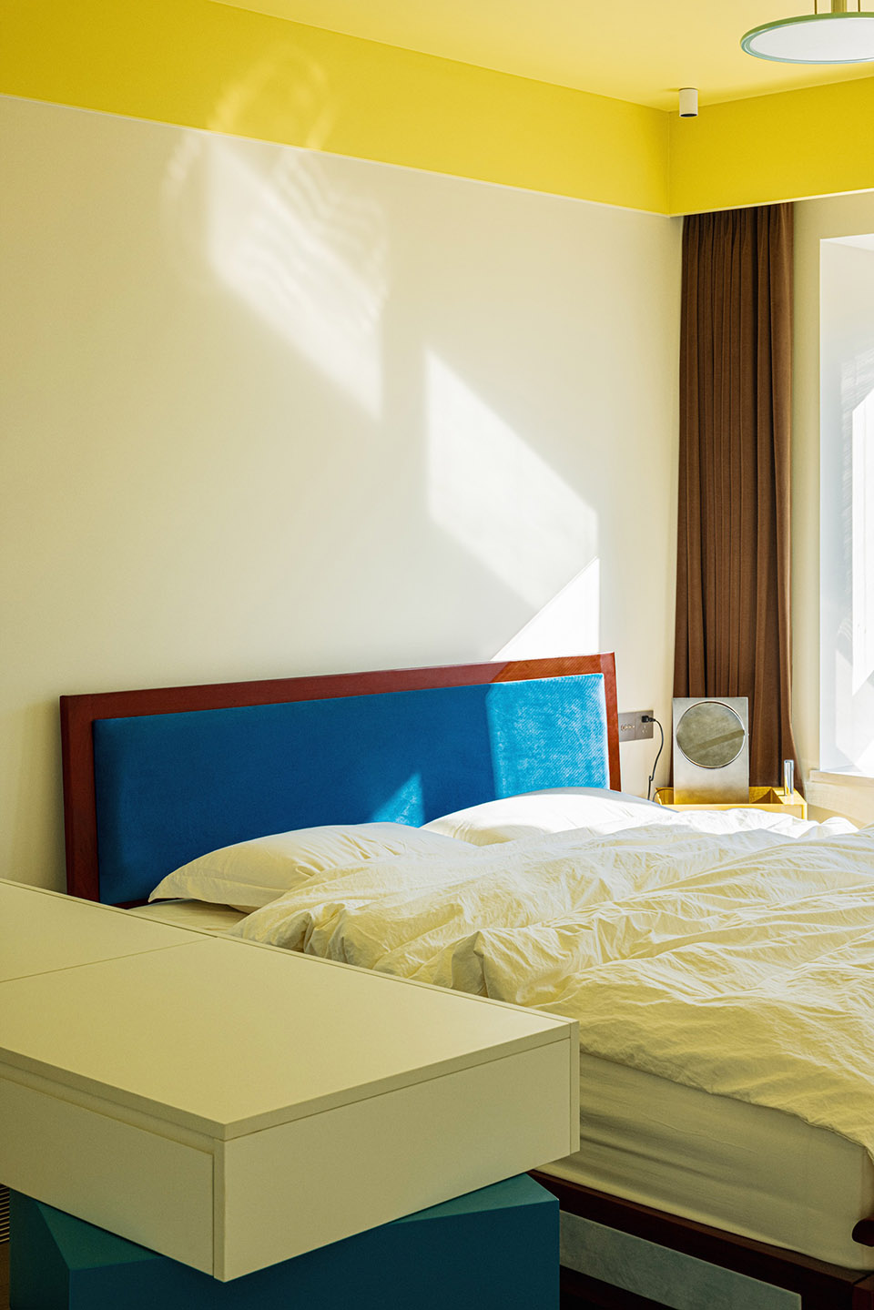 Color Emotion Interior Design by Chuan Yi Design - 谷德设计网