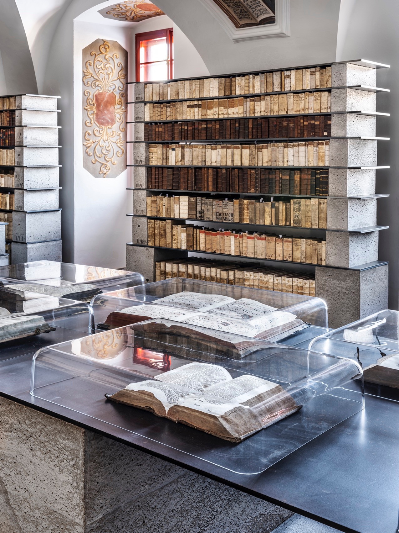 Library in the monastery Želiv by Šépka architekti - 谷德设计网