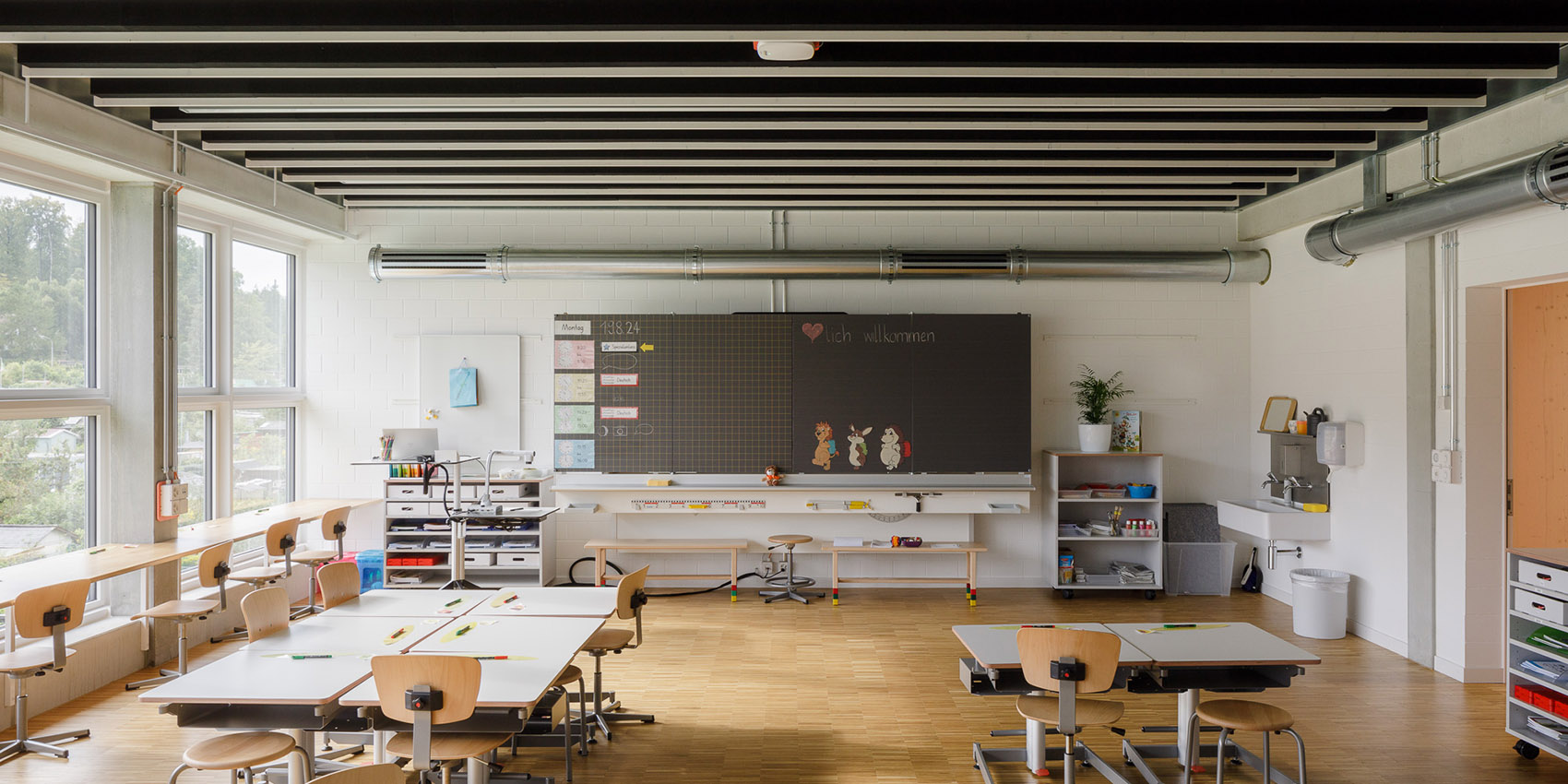 Primary School Guggach by Weyell Zipse Architekten - 谷德设计网