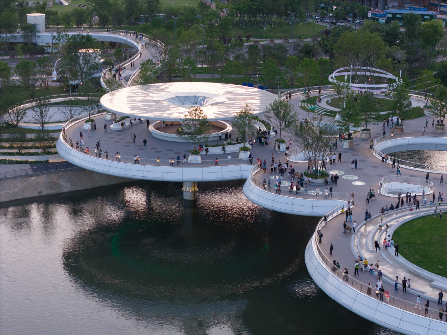 Landscape Design of the Jiaozi Pedestrian Bridge Park in Chengdu by ...