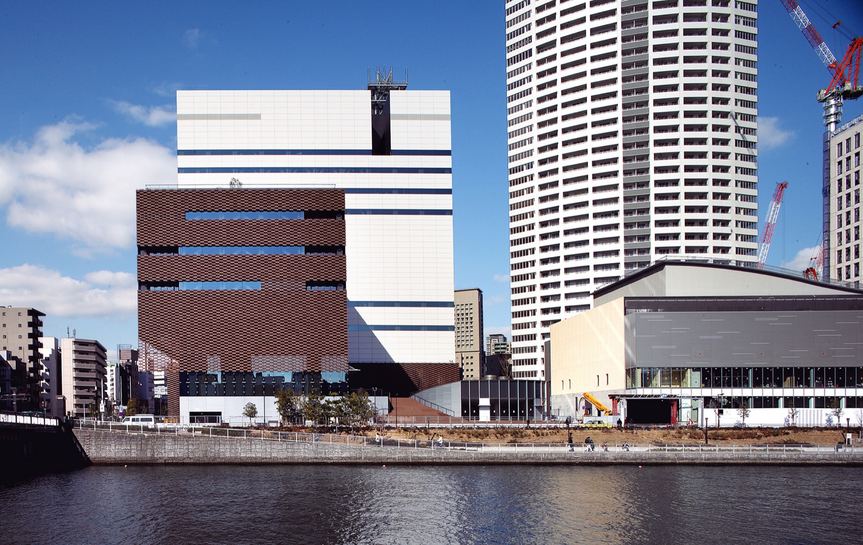 Asahi Broadcasting Corporation by Kengo Kuma and Associates - 谷德设计网