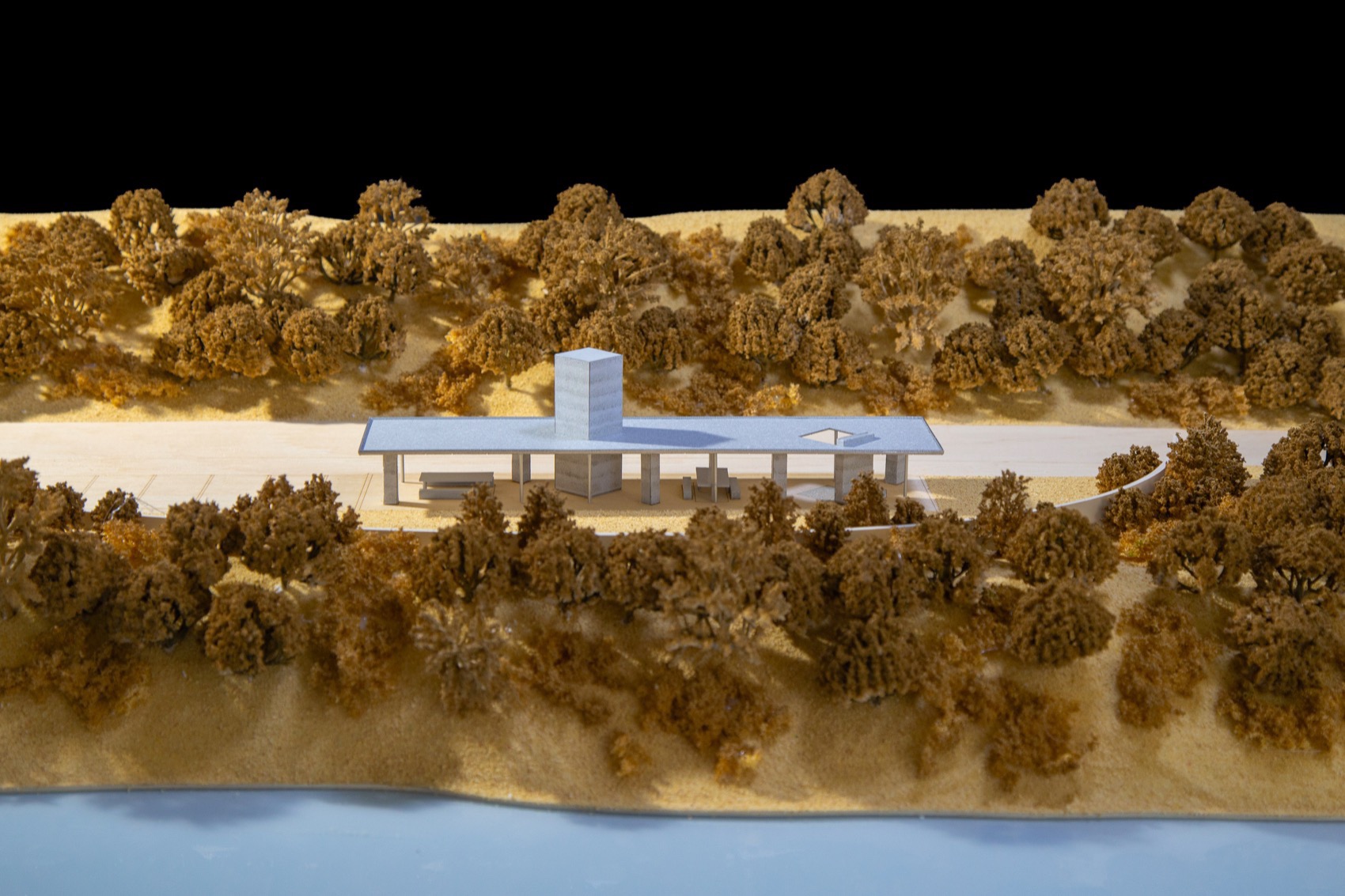 Columnating by Found Projects + Atelier Noirs - 谷德设计网