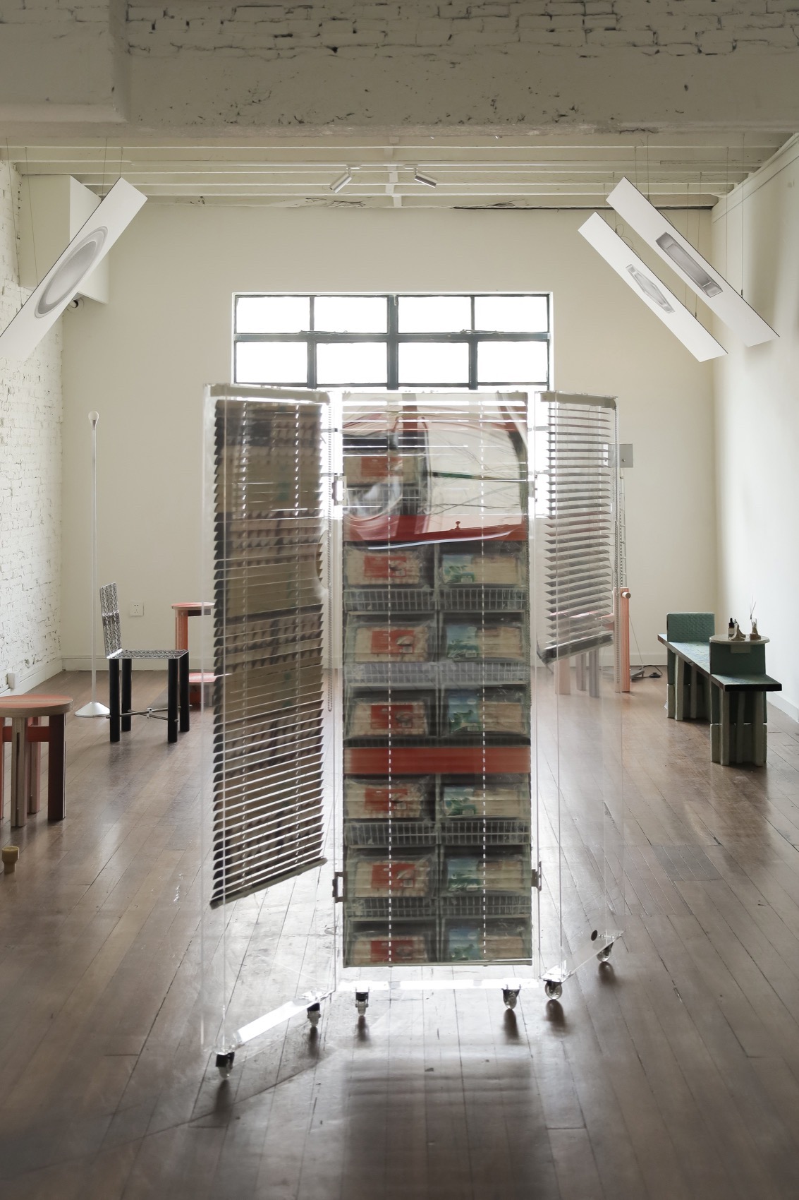 39 : 3440 unheimlicher Körper “uncanny body” furniture design group ...