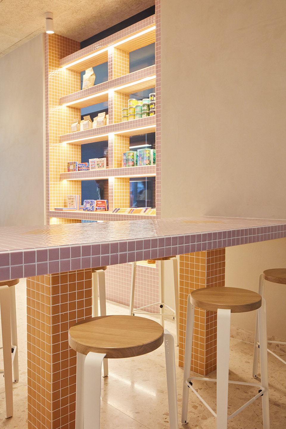 Bom Bom by StudioBom - 谷德设计网