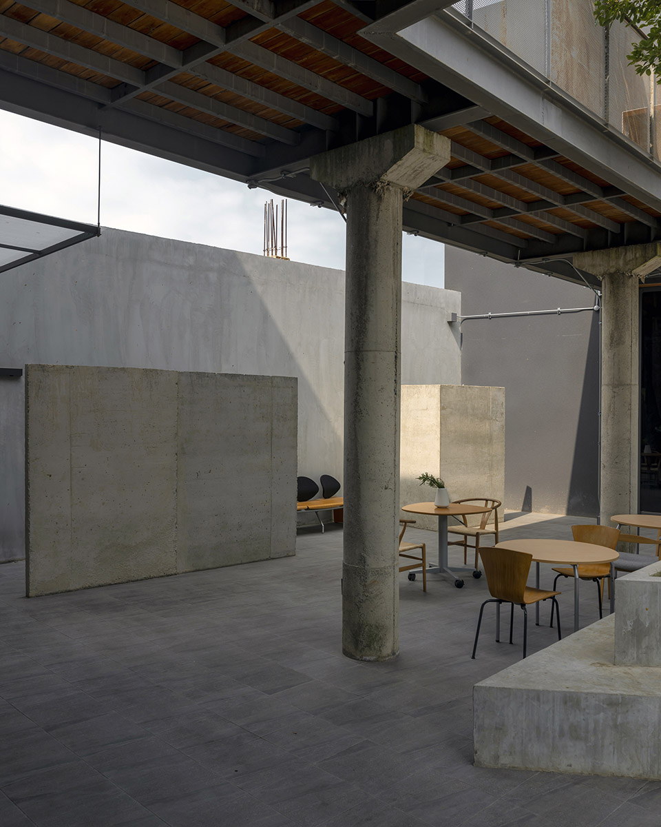 DIFF Coffee Roasters by ASWA - 谷德设计网