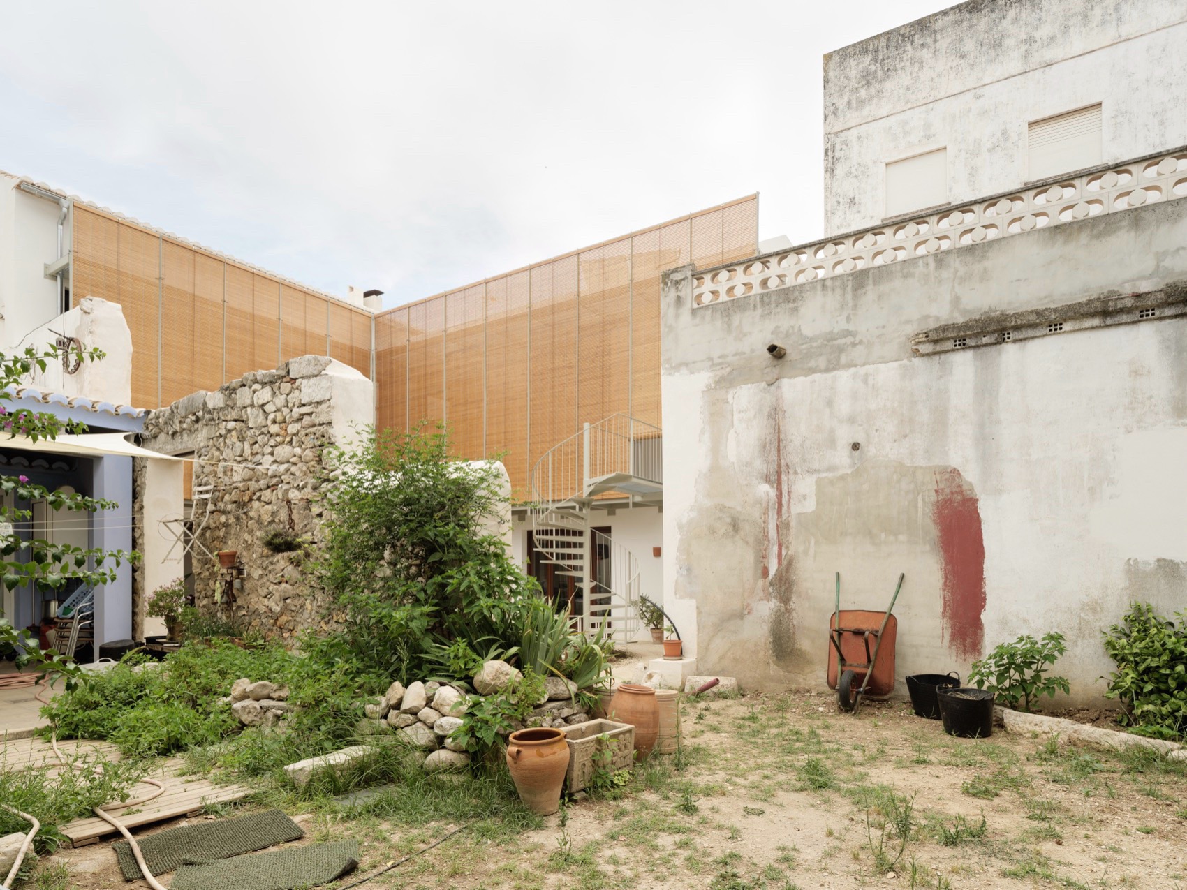 Casa Xaló by Langarita Navarro Arquitectos - 谷德设计网