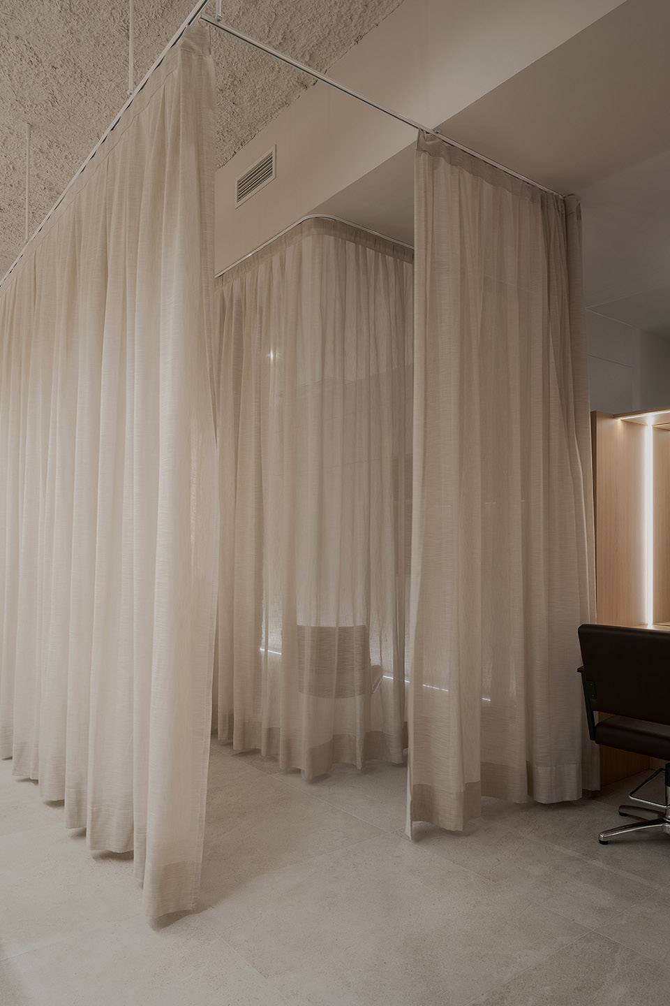 Carlos Pons beauty center by NAN Arquitectos - 谷德设计网