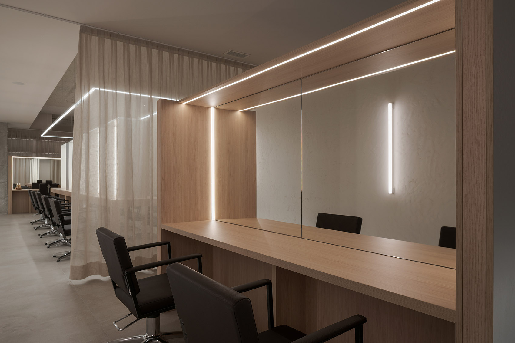 Carlos Pons beauty center by NAN Arquitectos - 谷德设计网