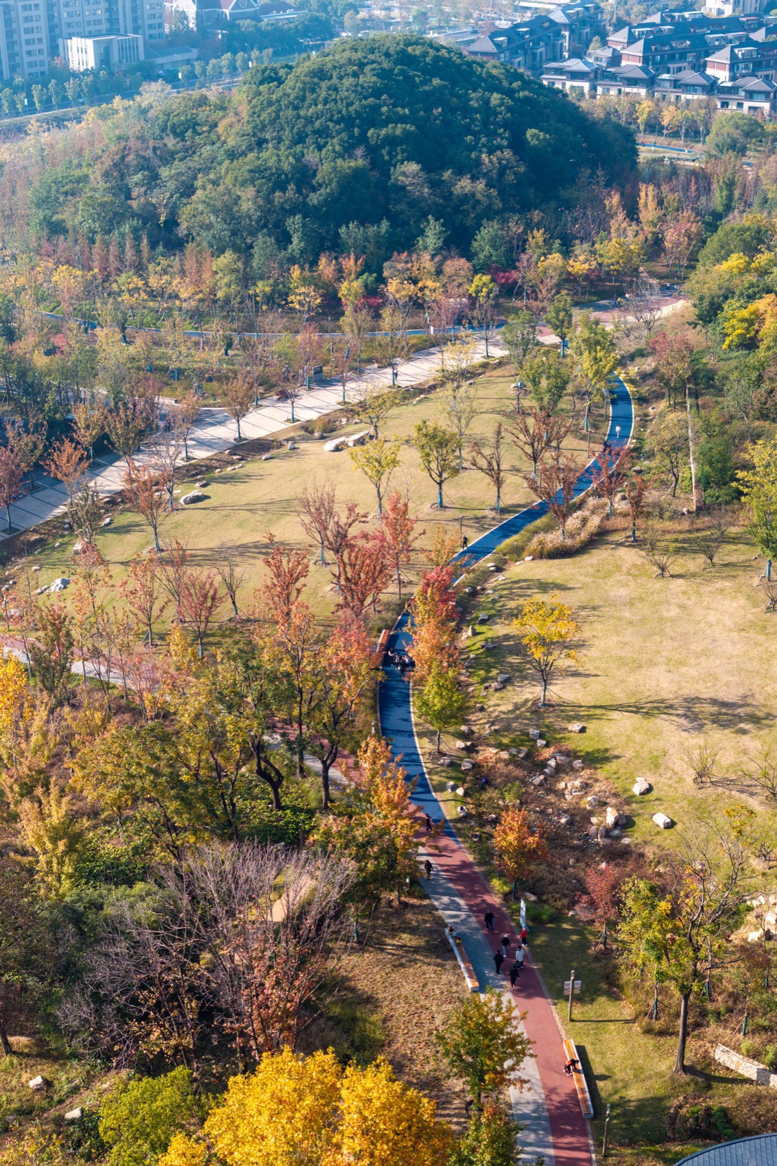 Lion Mountain Park by TLS Landscape Architecture - 谷德设计网