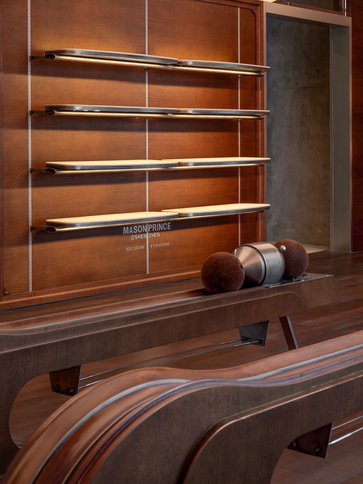 MASONPRINCE Flagship Store (UpperHills, Shenzhen) by TOMO Design - 谷德设计网