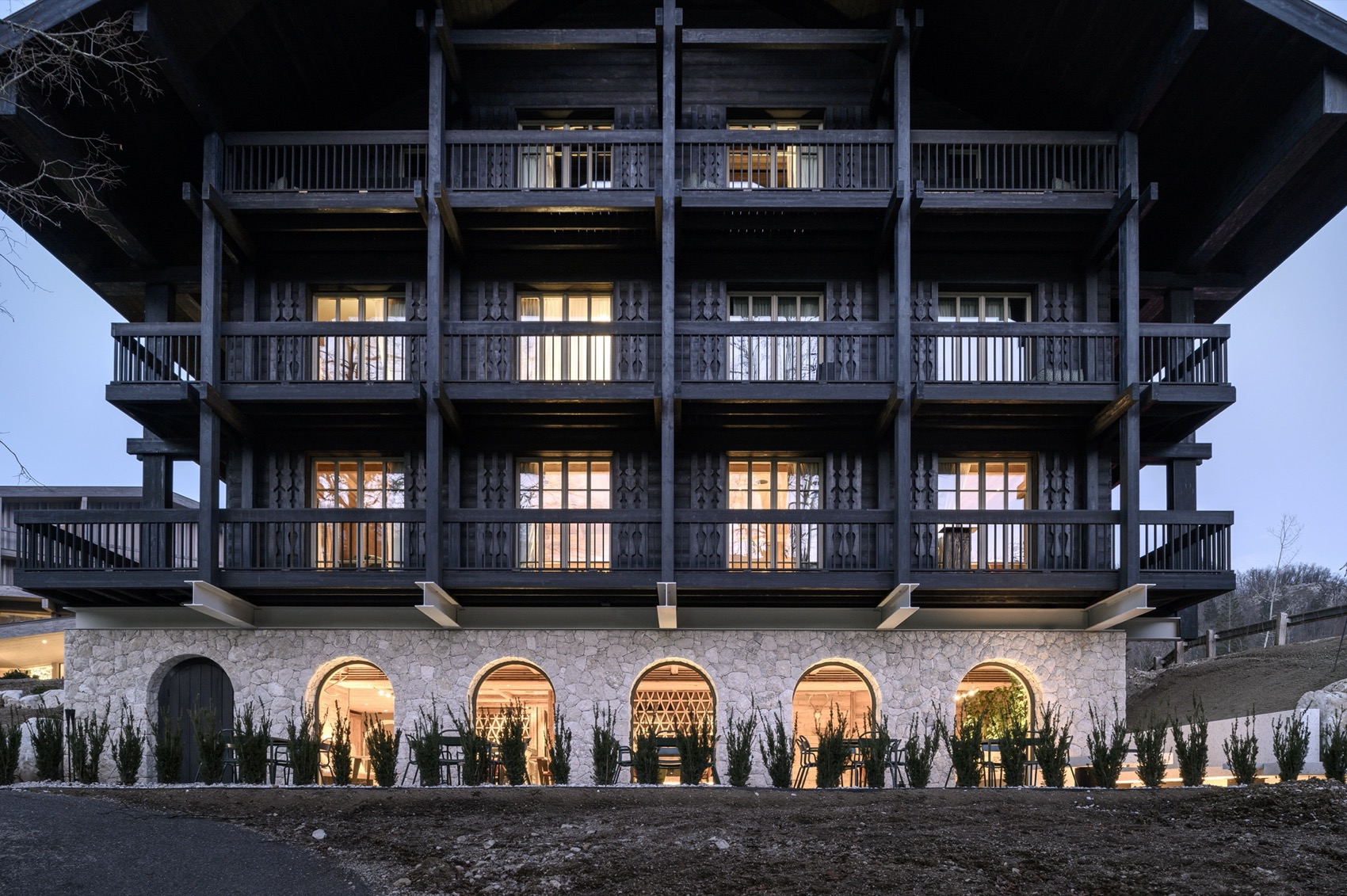 Alpine Hotel by OFIS ARHITEKTI - 谷德设计网