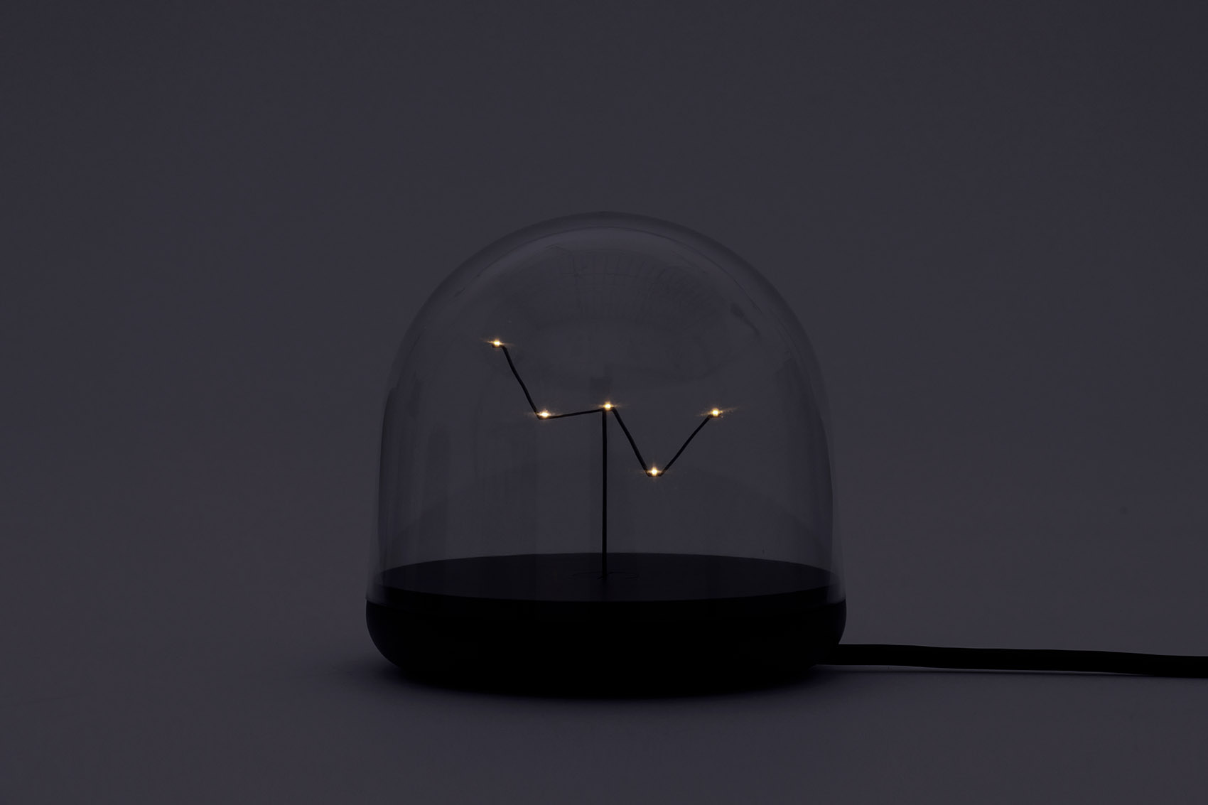 ”ANTS” and “CONSTELLATIONS” in the solo exhibition “DOTS by YOY” - 谷德设计网