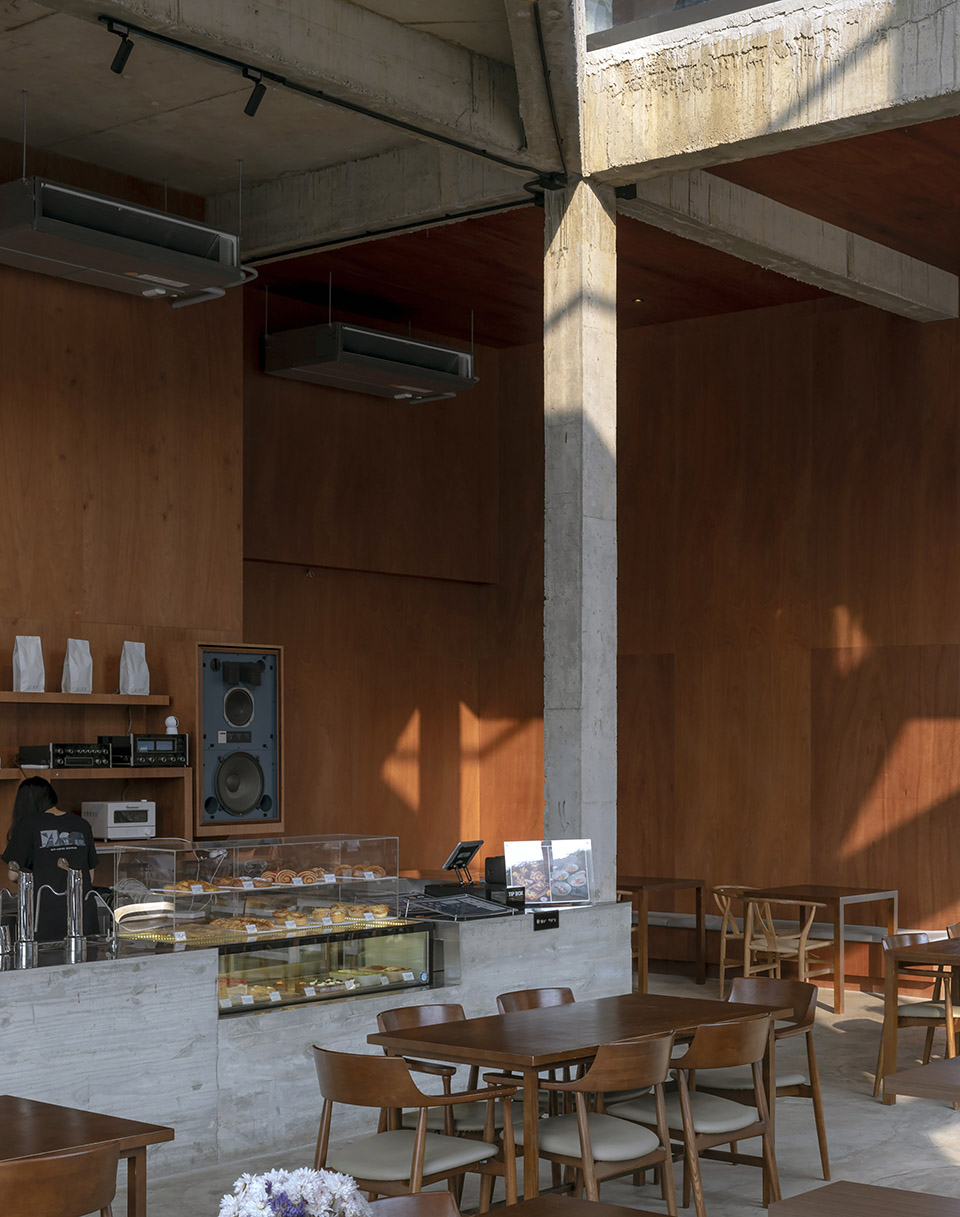 DIFF Coffee Roasters by ASWA - 谷德设计网