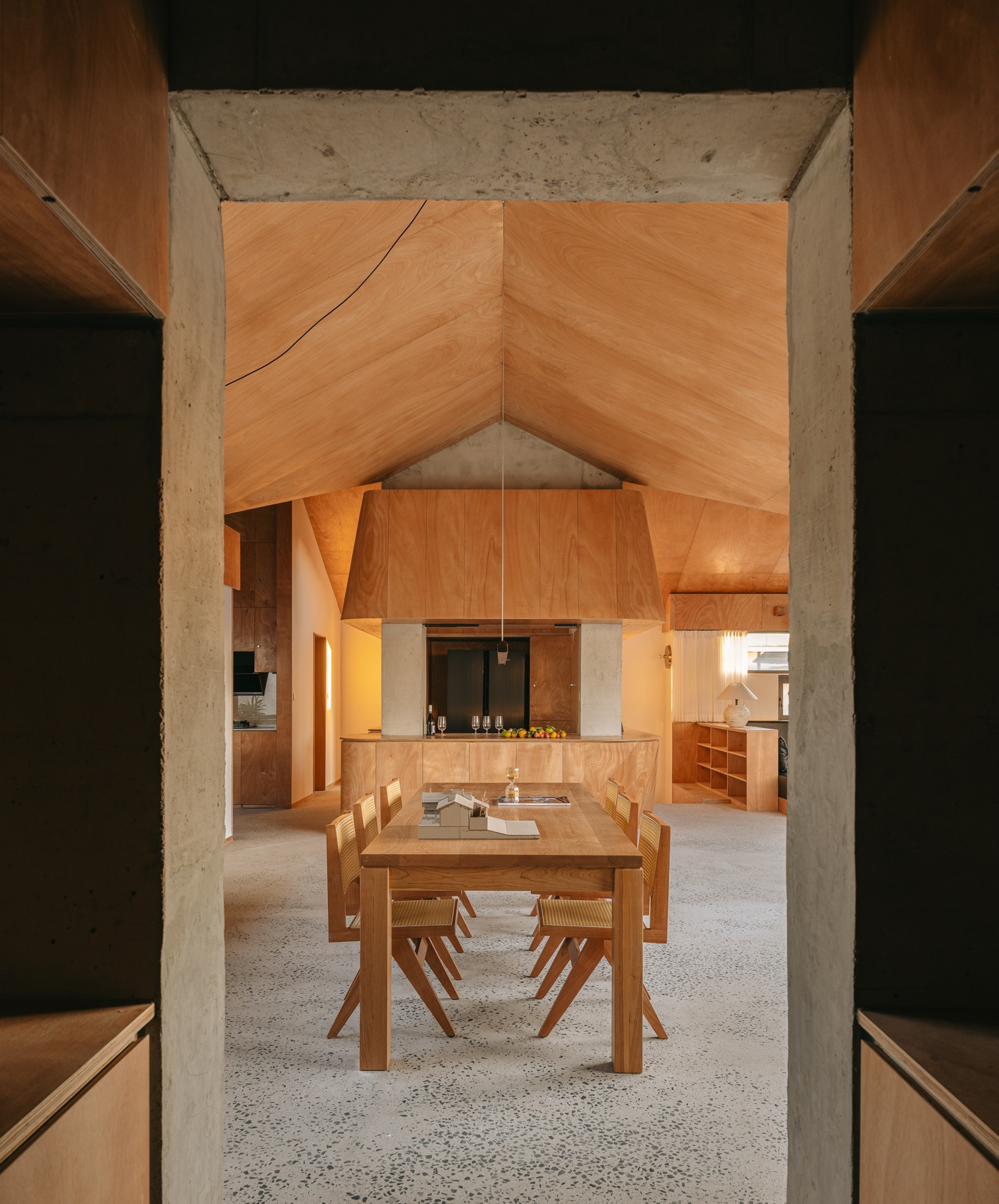 House of Cross by chaoffice - 谷德设计网