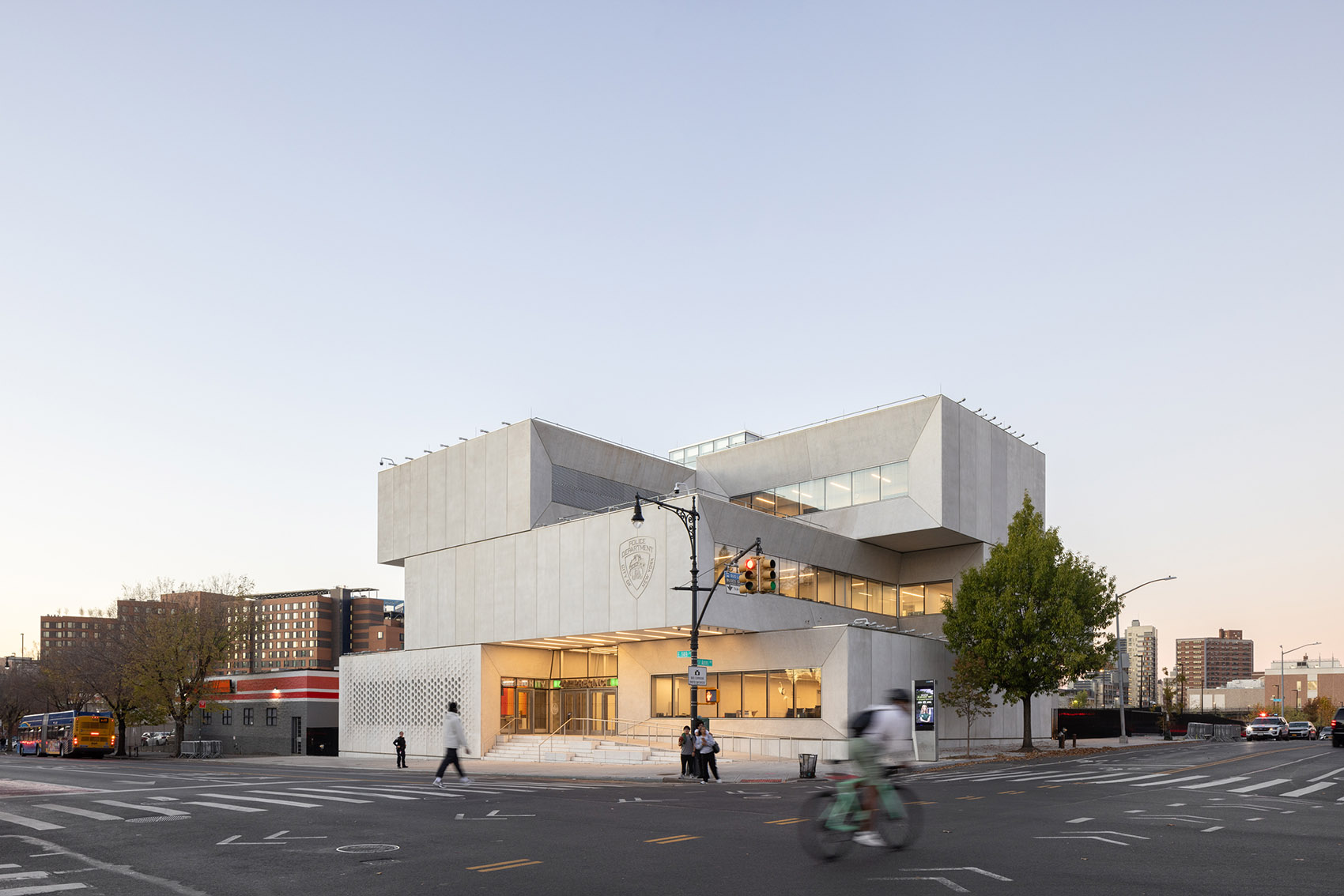 NYPD 40th Precinct New York, United States by BIG - 谷德设计网