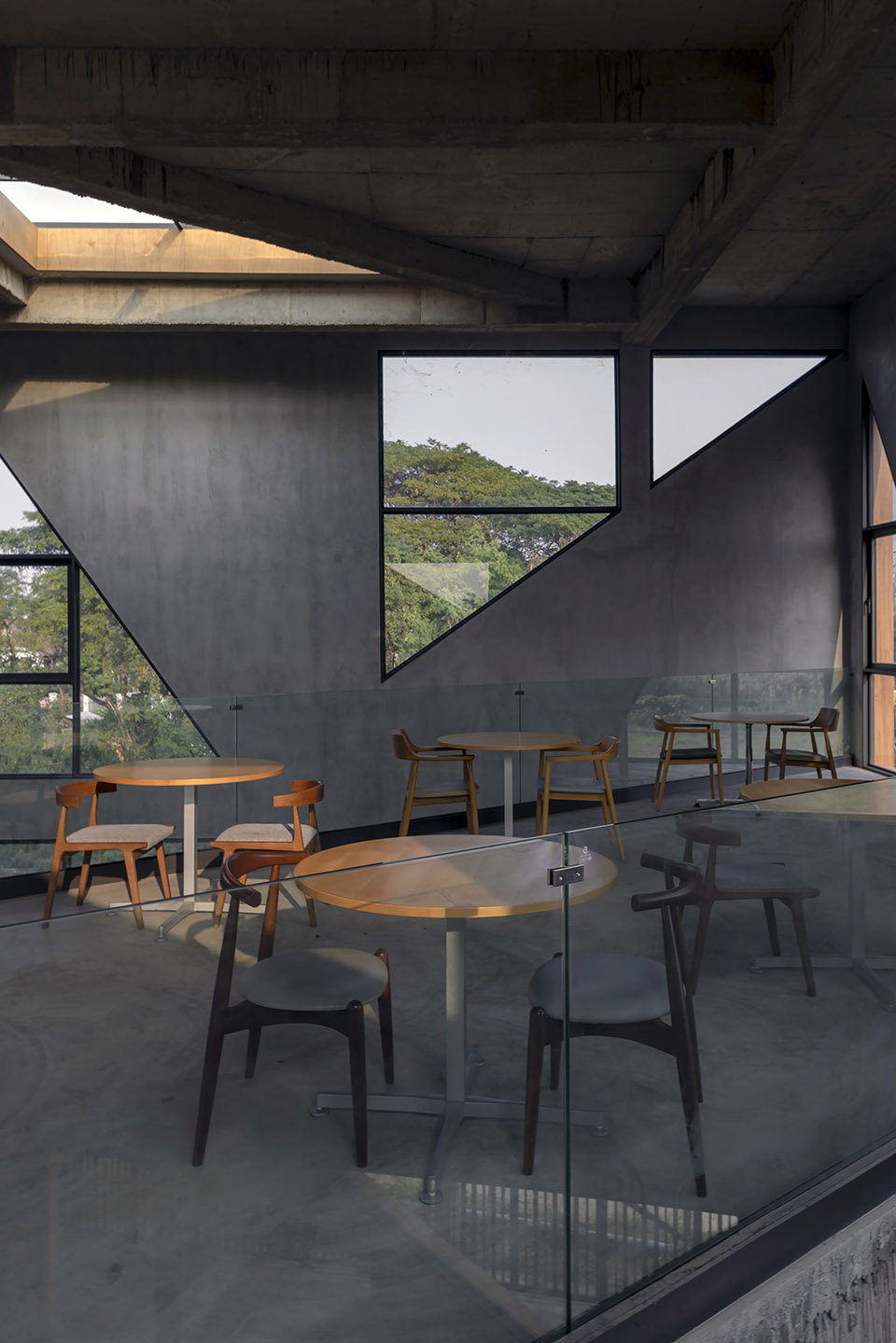 DIFF Coffee Roasters by ASWA - 谷德设计网