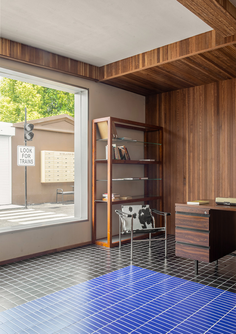 Yixu Photography Base·Laosha Store by Hangzhou DZZW Architecture Design ...