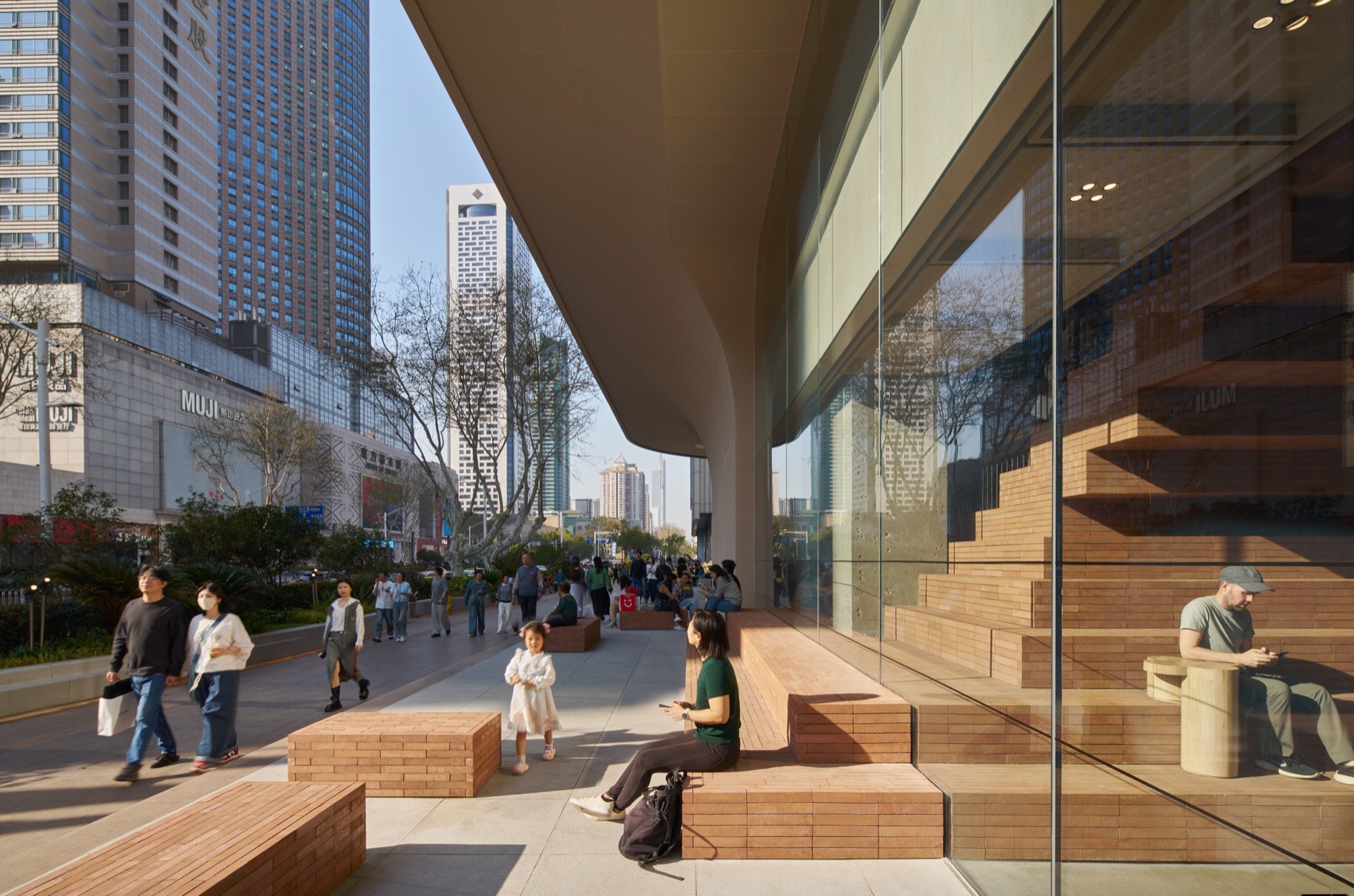 ZARA Nanjing Xinjiekou Flagship Store by AIM Architecture - 谷德设计网