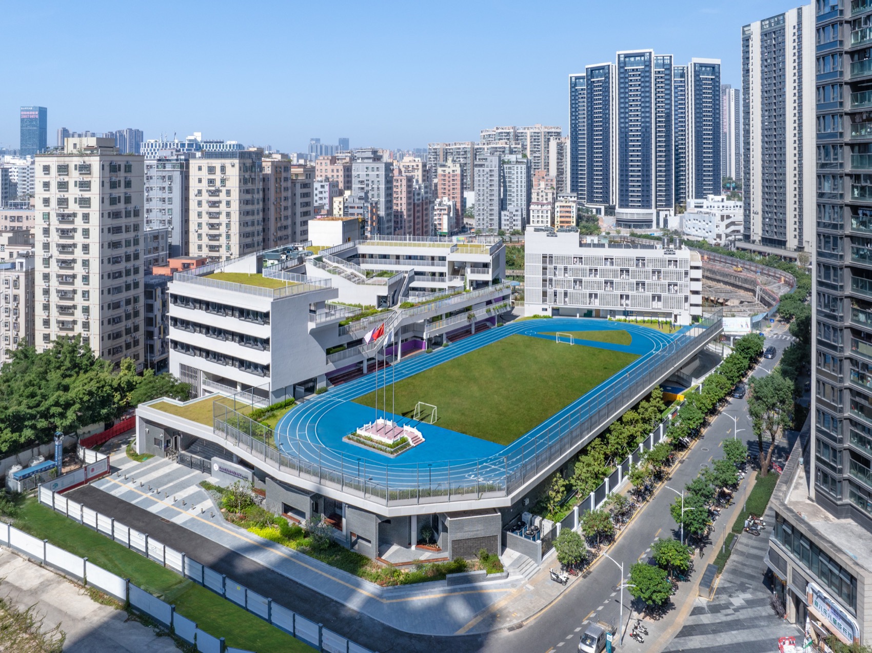 The Minzhi Campus of Shenzhen Longhua Senior High School Education ...