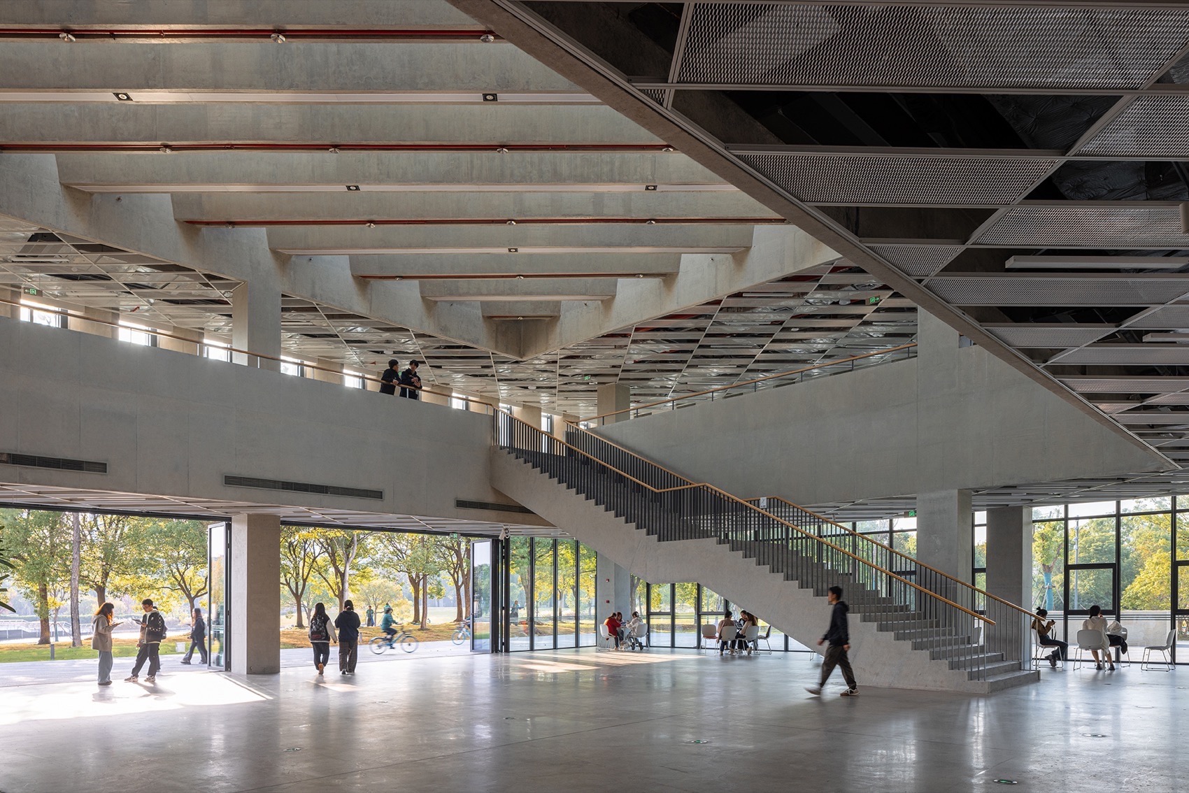 Yijia Building of Tongji University (Students’ Activity Center in ...