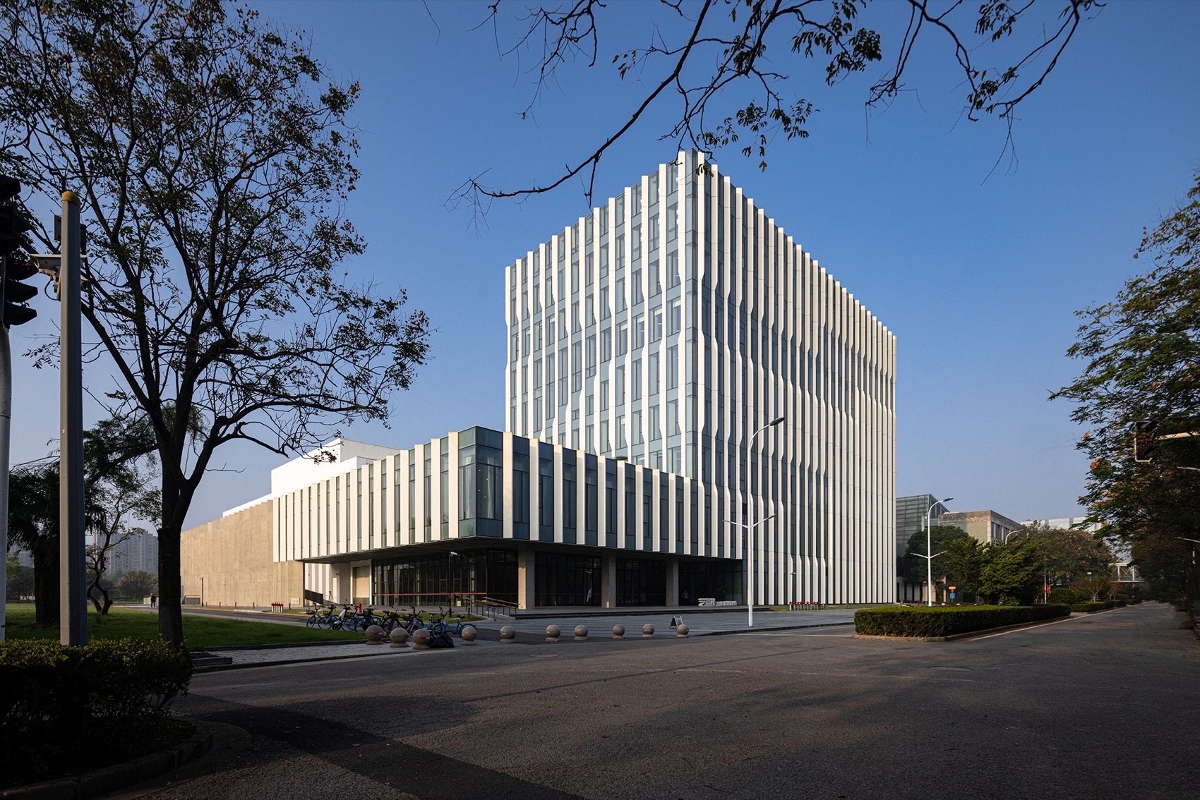 Yijia Building of Tongji University (Students’ Activity Center in ...