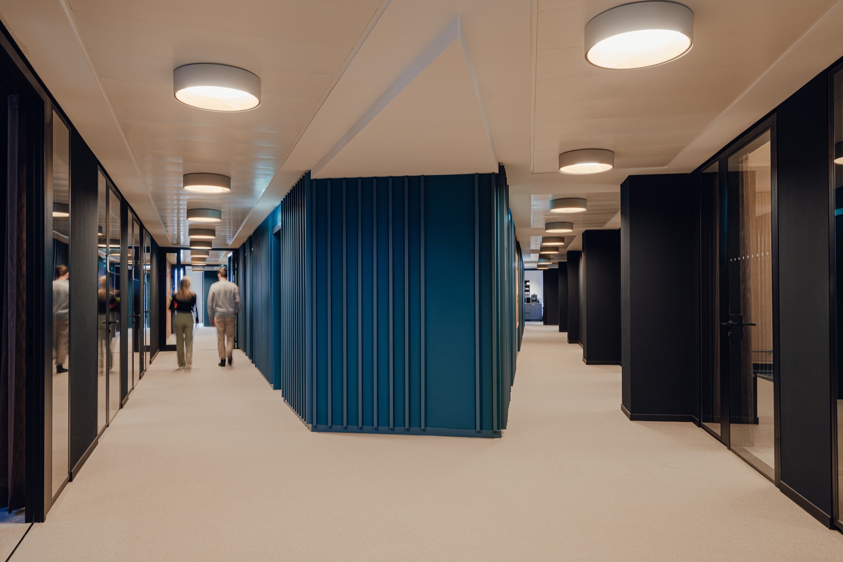 Freshfields Bruckhaus Deringe office by Kinzo - 谷德设计网