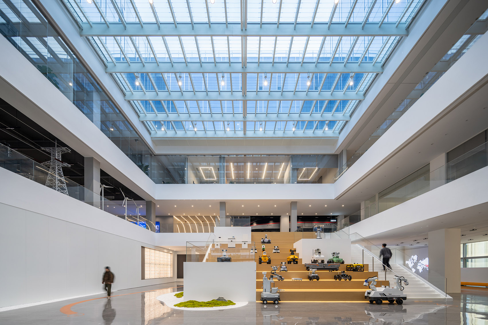 SHENHAO Technology Headquarters Office by YUZO Design - 谷德设计网