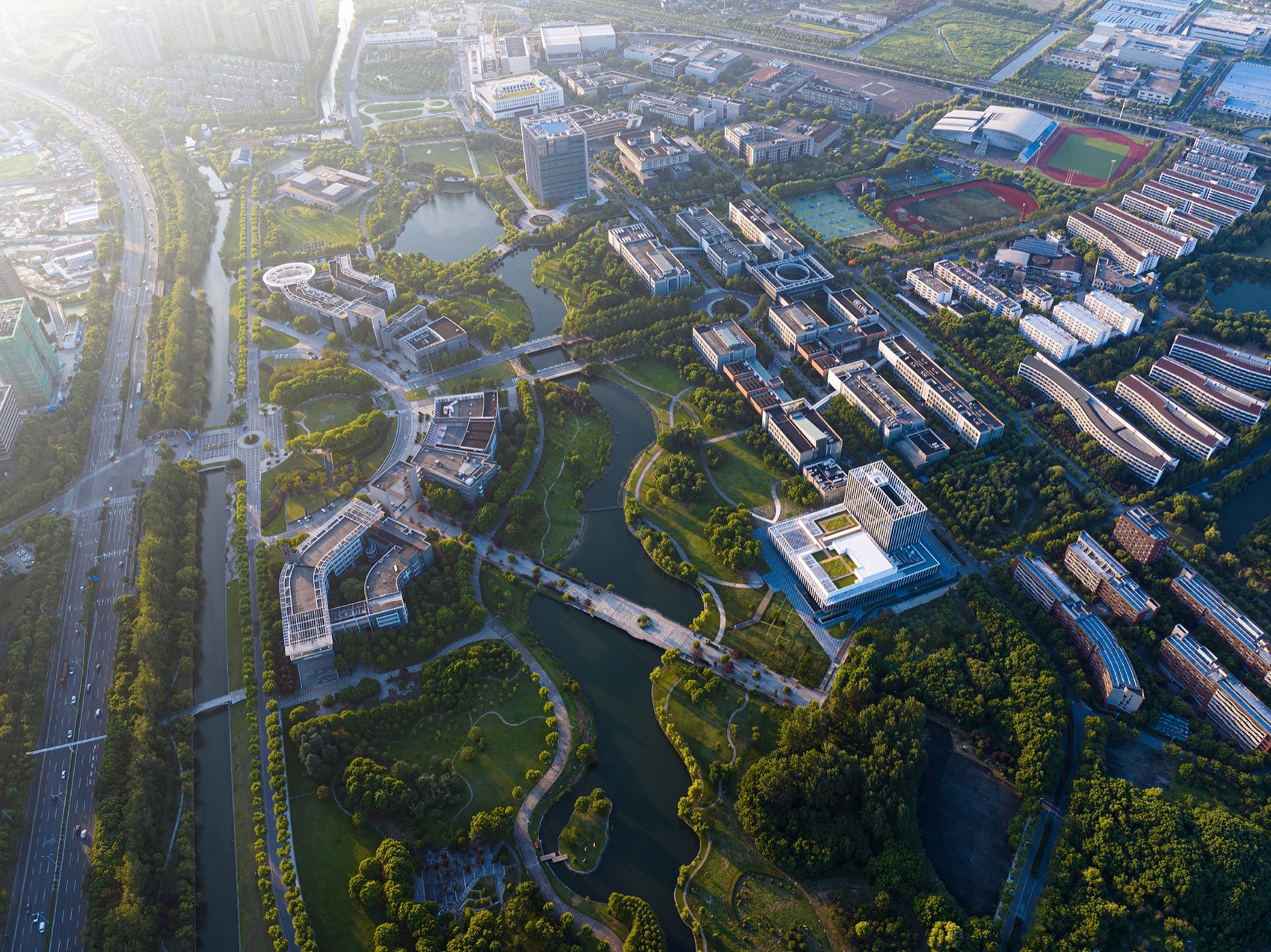 Yijia Building of Tongji University (Students’ Activity Center in ...