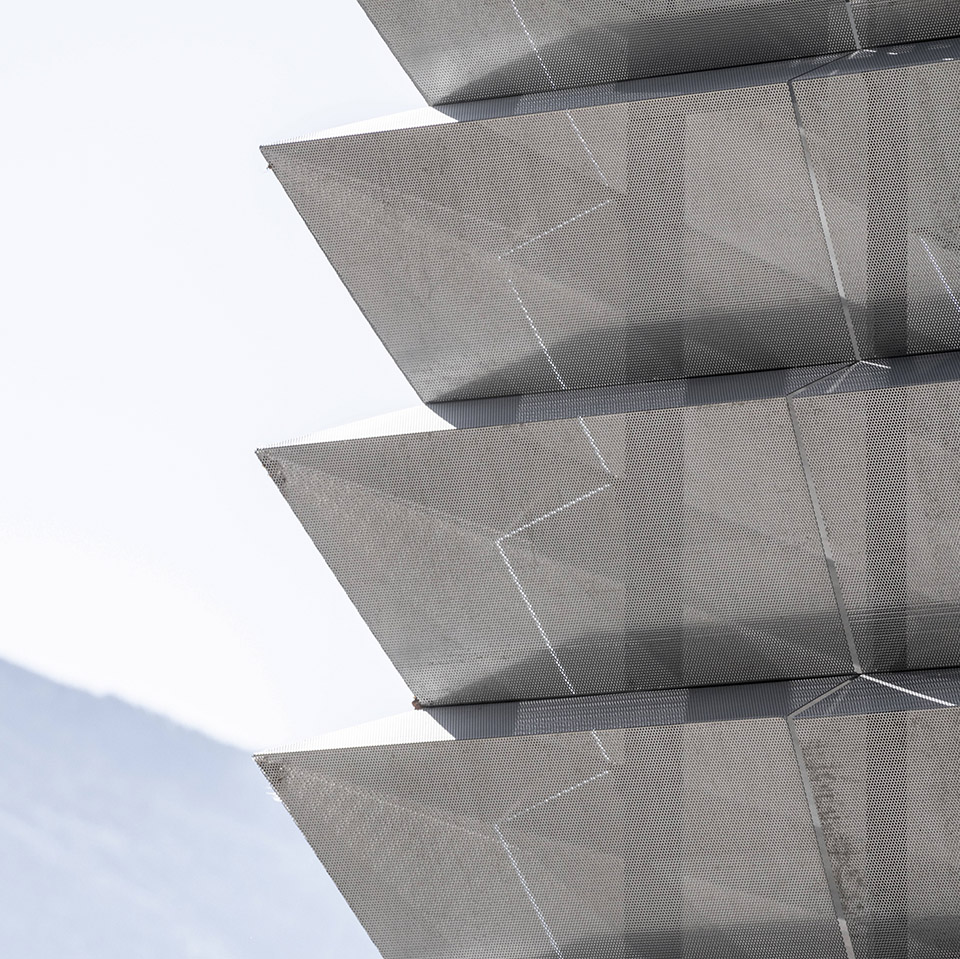 Sierre Business and General Education School by Bonnard Woeffray ...