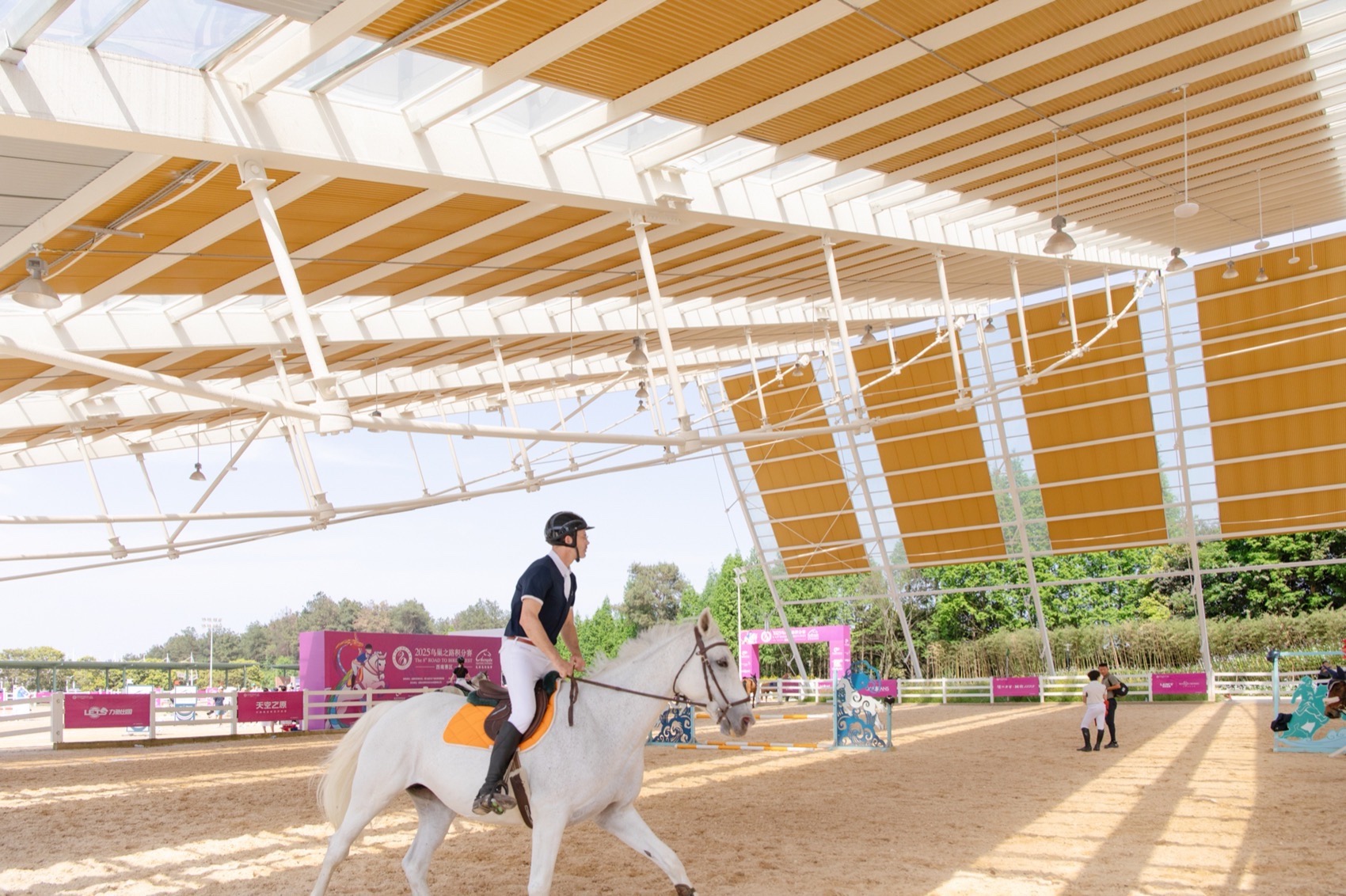 Chengdu Equestrian Center by Atelier Sizhou - 谷德设计网