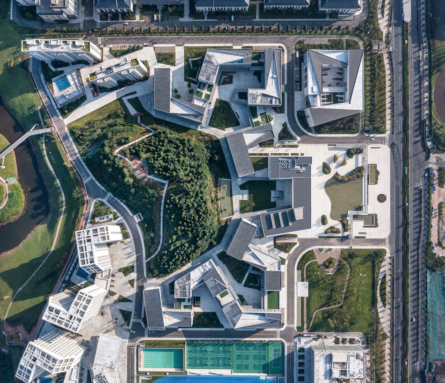 Xihua University Yibin Campus (Phase Ⅱ) by FCJZ - 谷德设计网