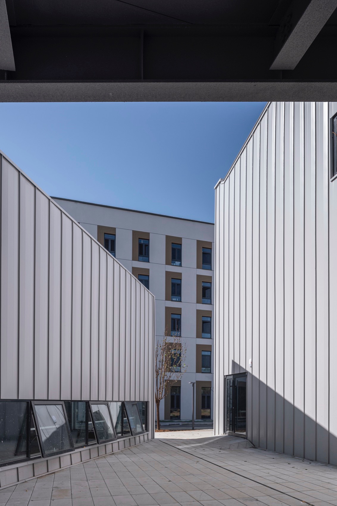 Yue Art Museum + Yue Equestrian Hall by CU Office - 谷德设计网