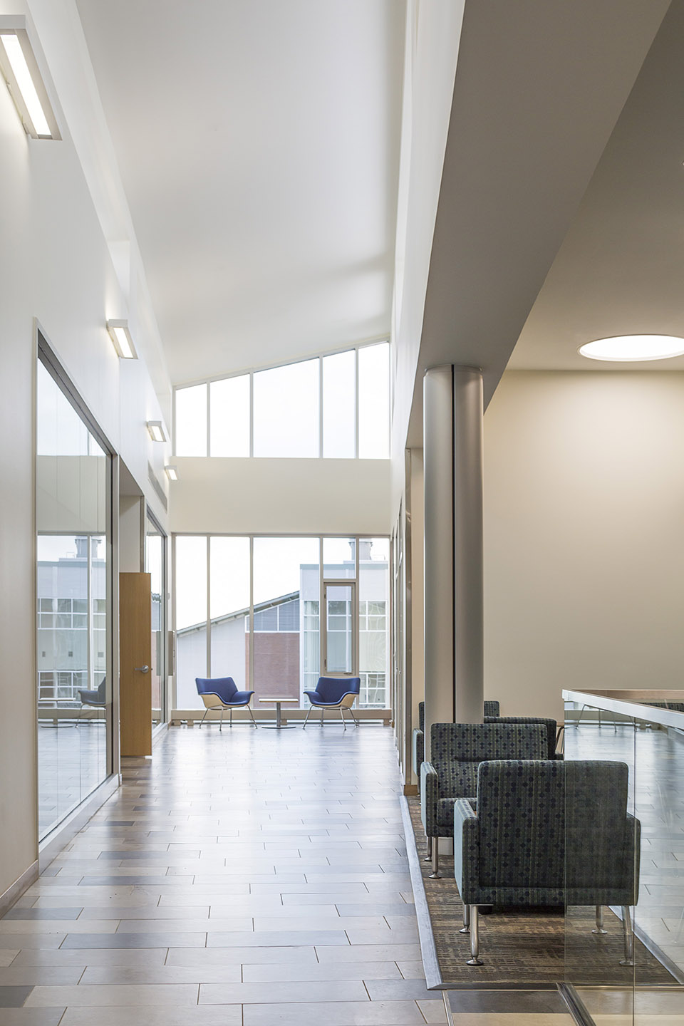 蒙大拿州立大学Jake Jabs商学院，美国 / Hennebery Eddy Architects - 谷德设计网